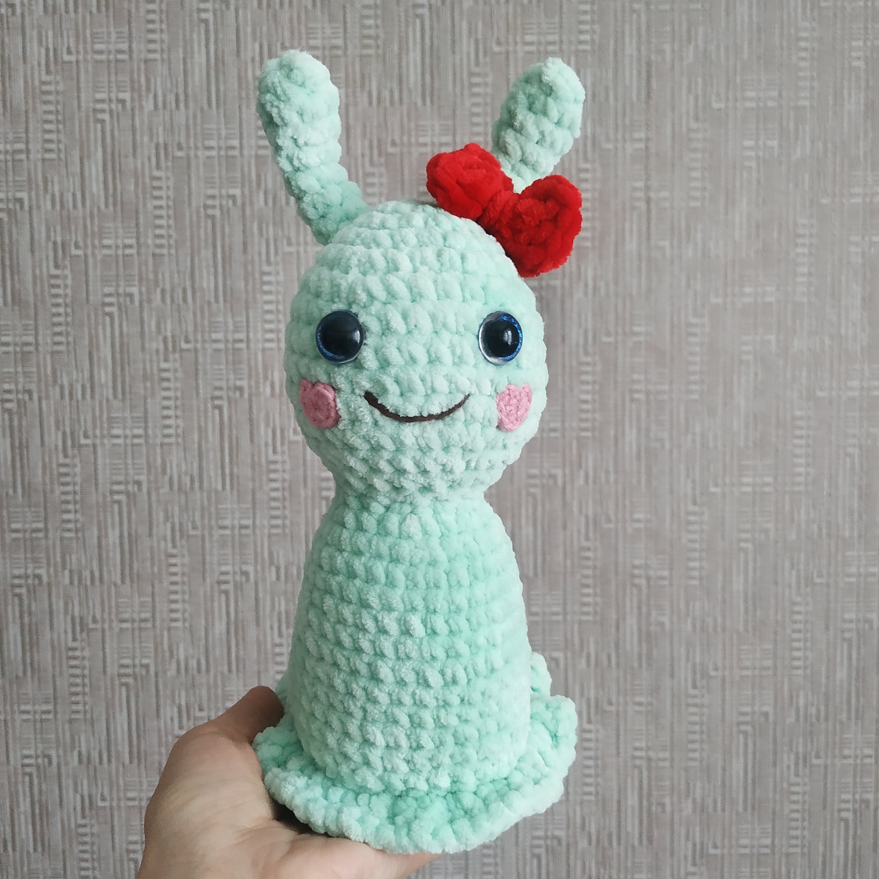 Crochet snail with the heart pattern, amigurumi snail toy - Inspire Uplift