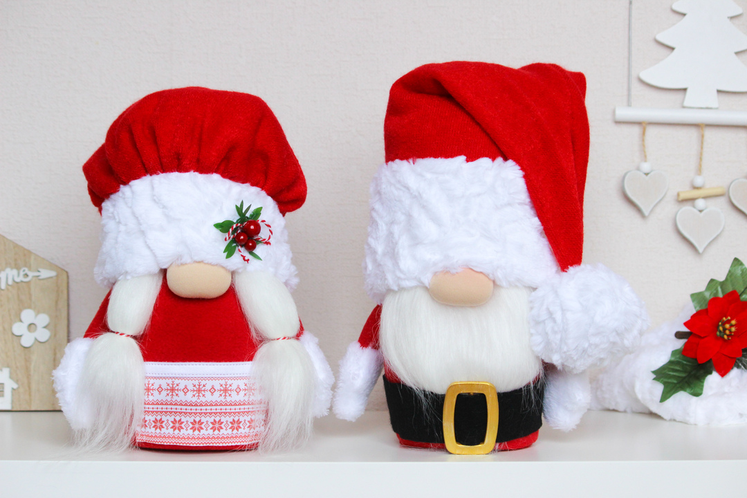 Mr. Santa Claus gnome and Mrs. Santa Claus Gnome, Christmas - Inspire ...