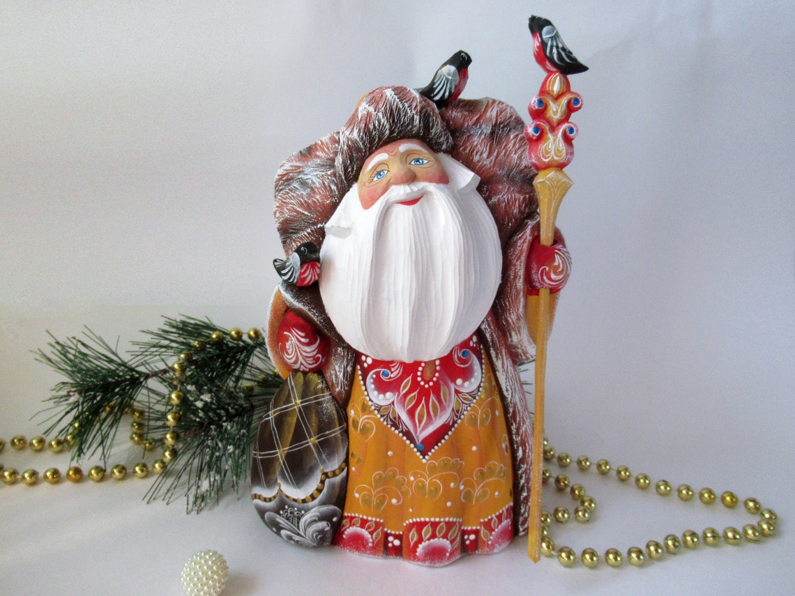 Collectable wooden Santa, hand carved Santa, woodcarving fig | Inspire ...