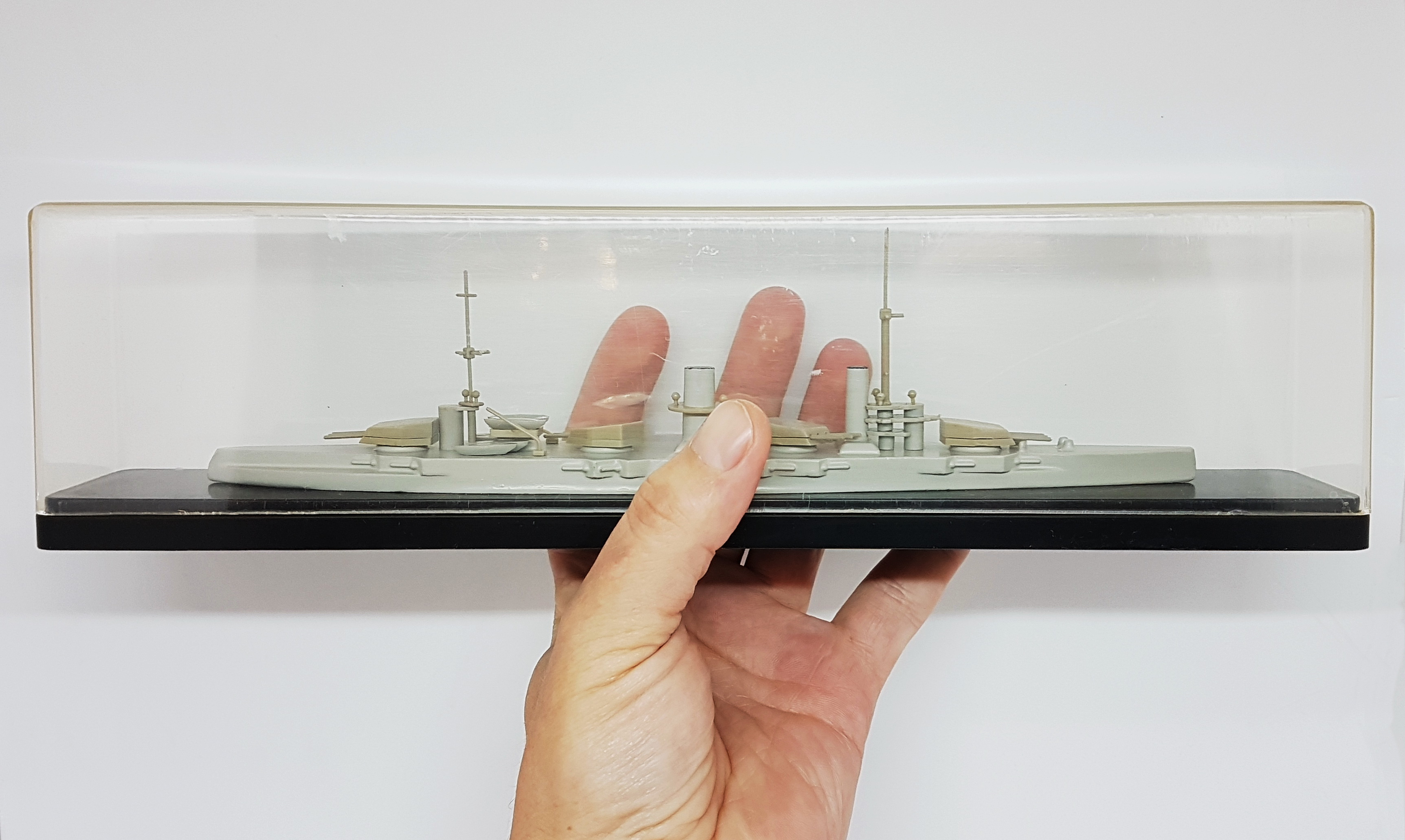 Vintage USSR Ship model Line ship Battleship GANGUT 1970s - Inspire Uplift