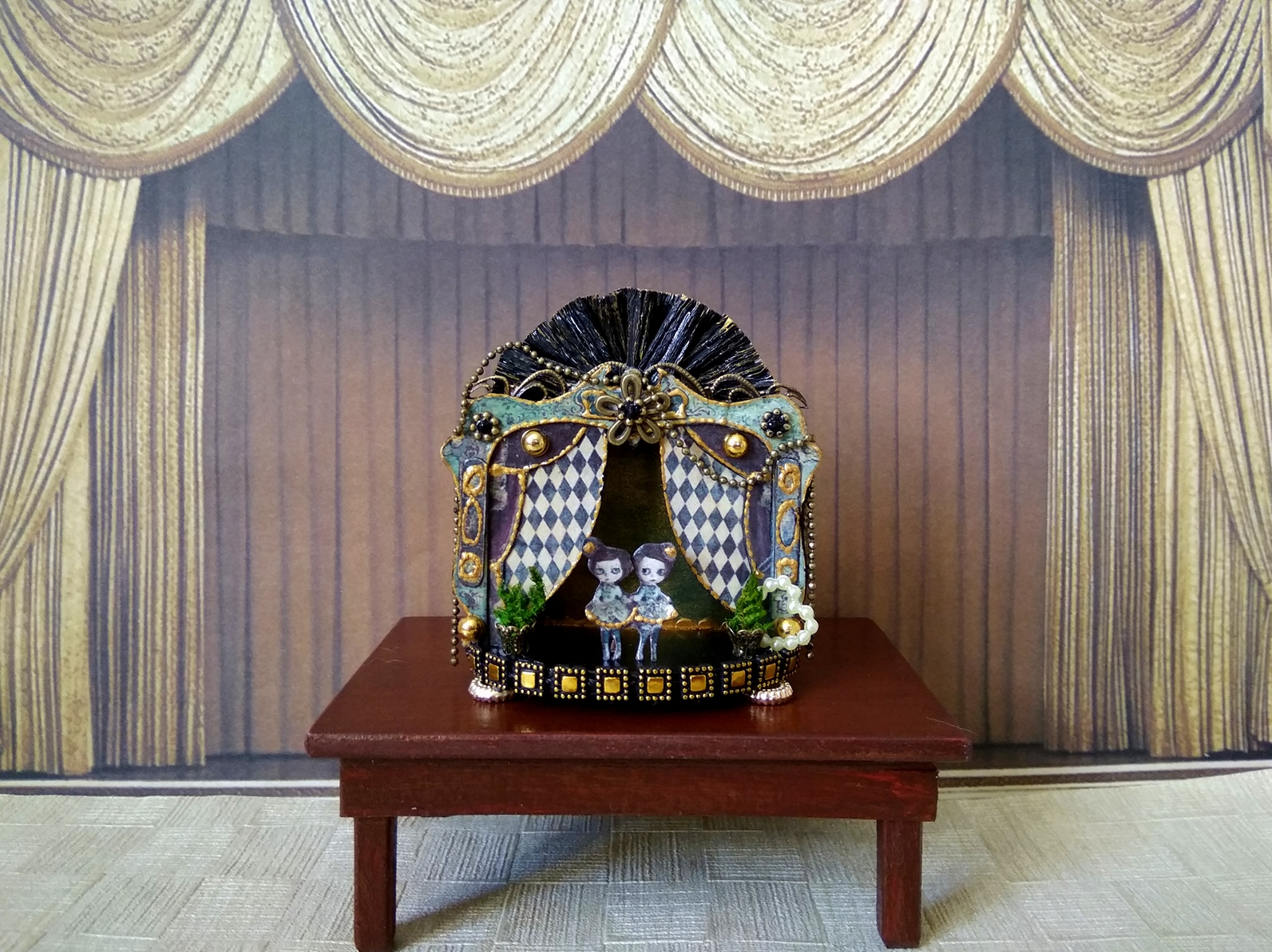 Miniature puppet theater for doll houses.1:12 scale. | Inspire Uplift