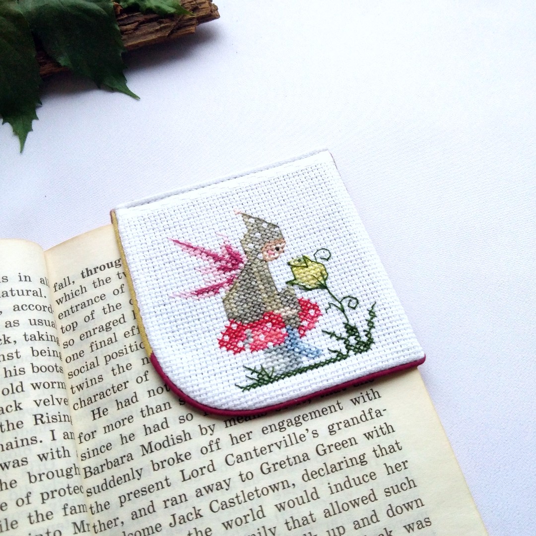 Handmade corner bookmark, embroidered bookmark with elf on m - Inspire ...