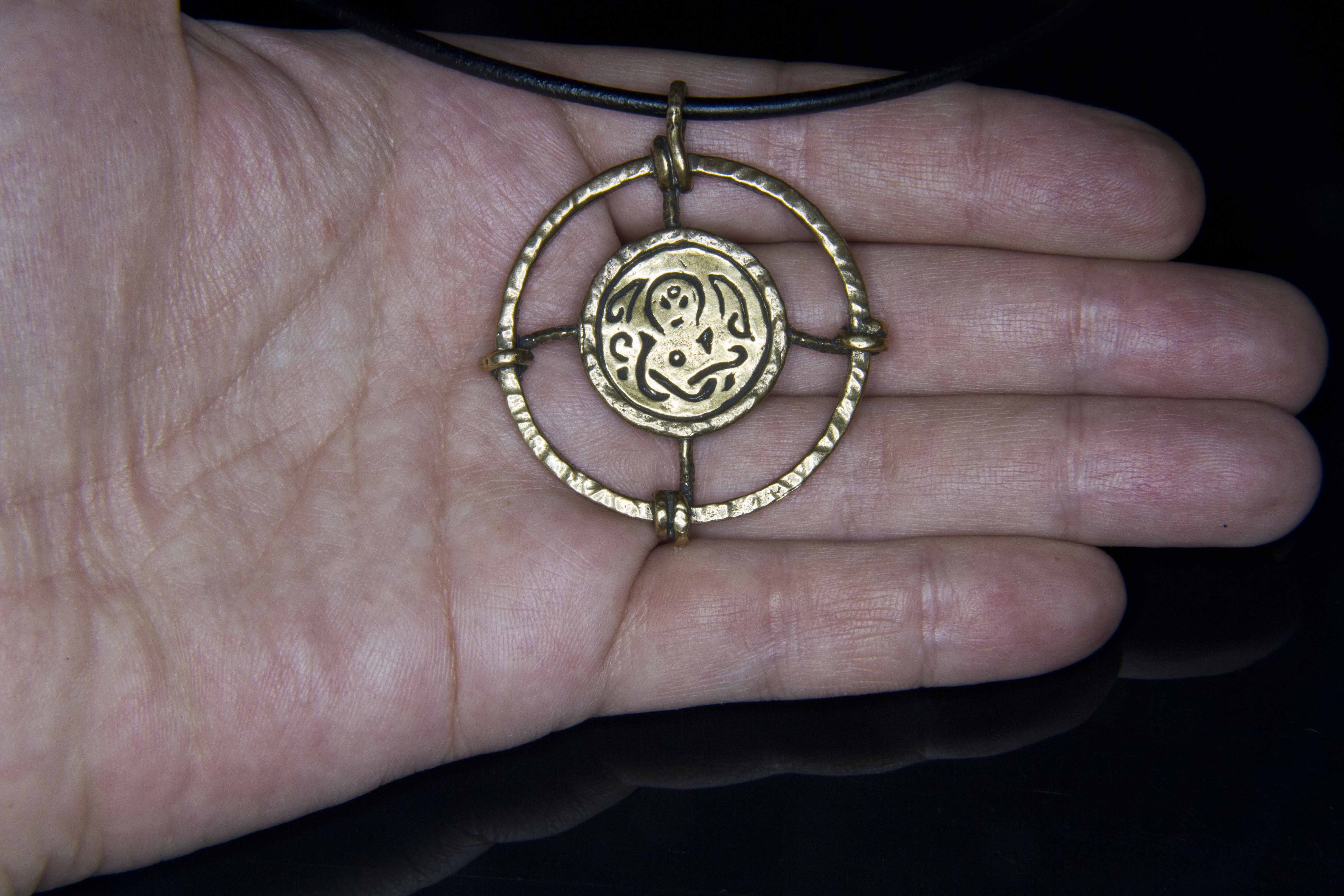 Skyrim Skaal Amulet / Twosided skyrim pendant / The Elder Sc - Inspire ...