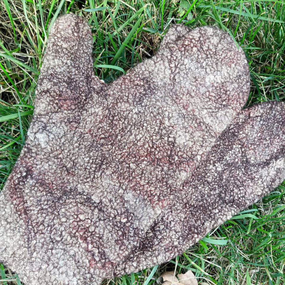 Handmade wool Dwarven Bronze mittens | Inspire Uplift