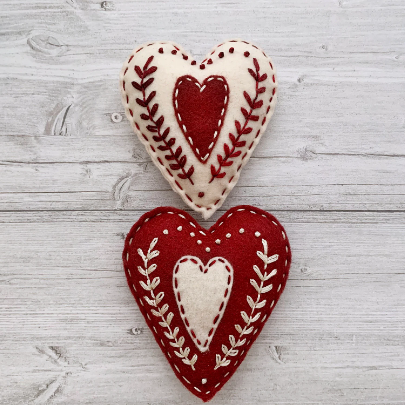 Felt Heart Christmas ornaments pattern PDF SVG - Inspire Uplift
