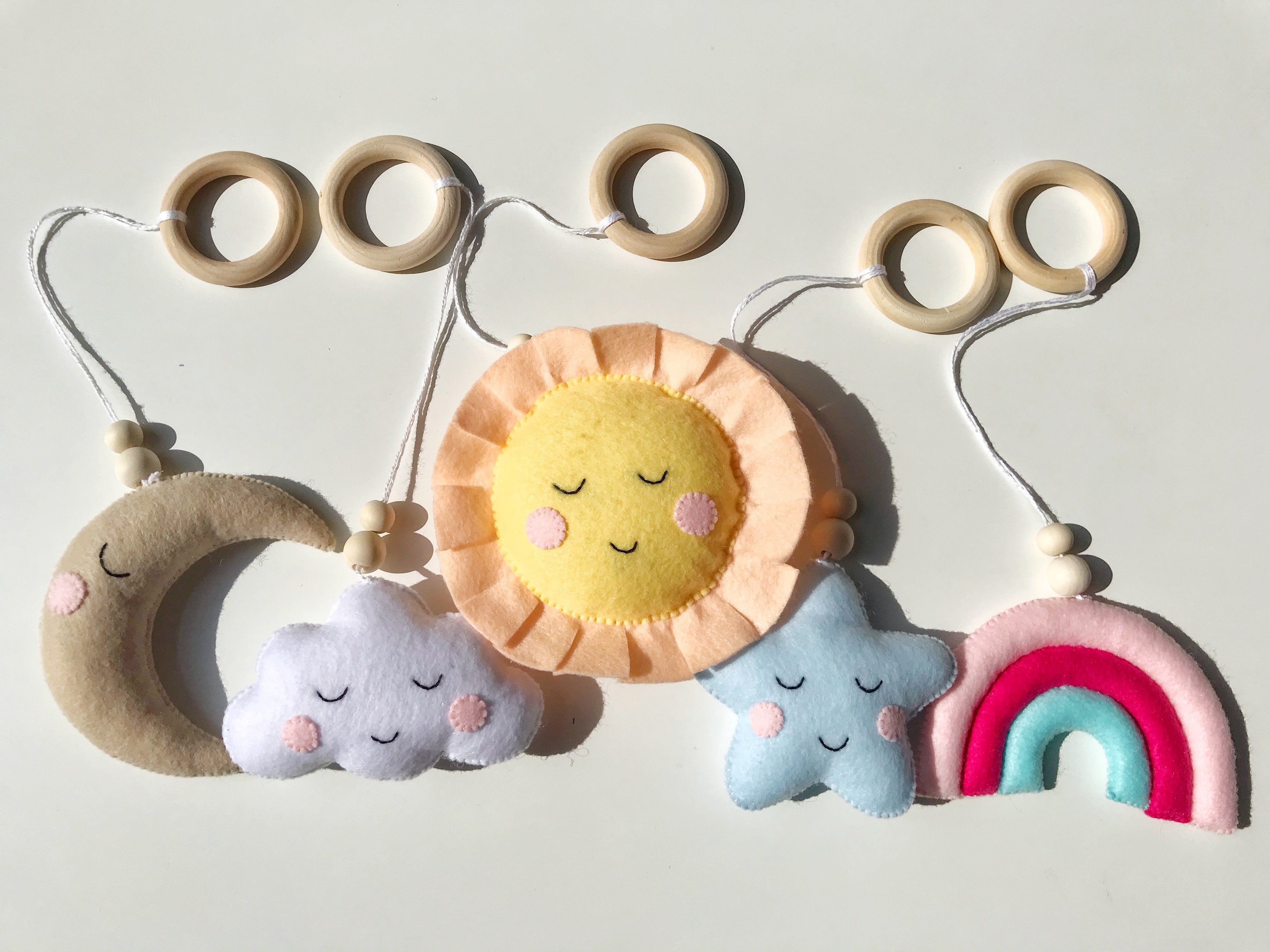 Baby gym hanging toy, Felt play gym toys, Hanging toys set, - Inspire ...