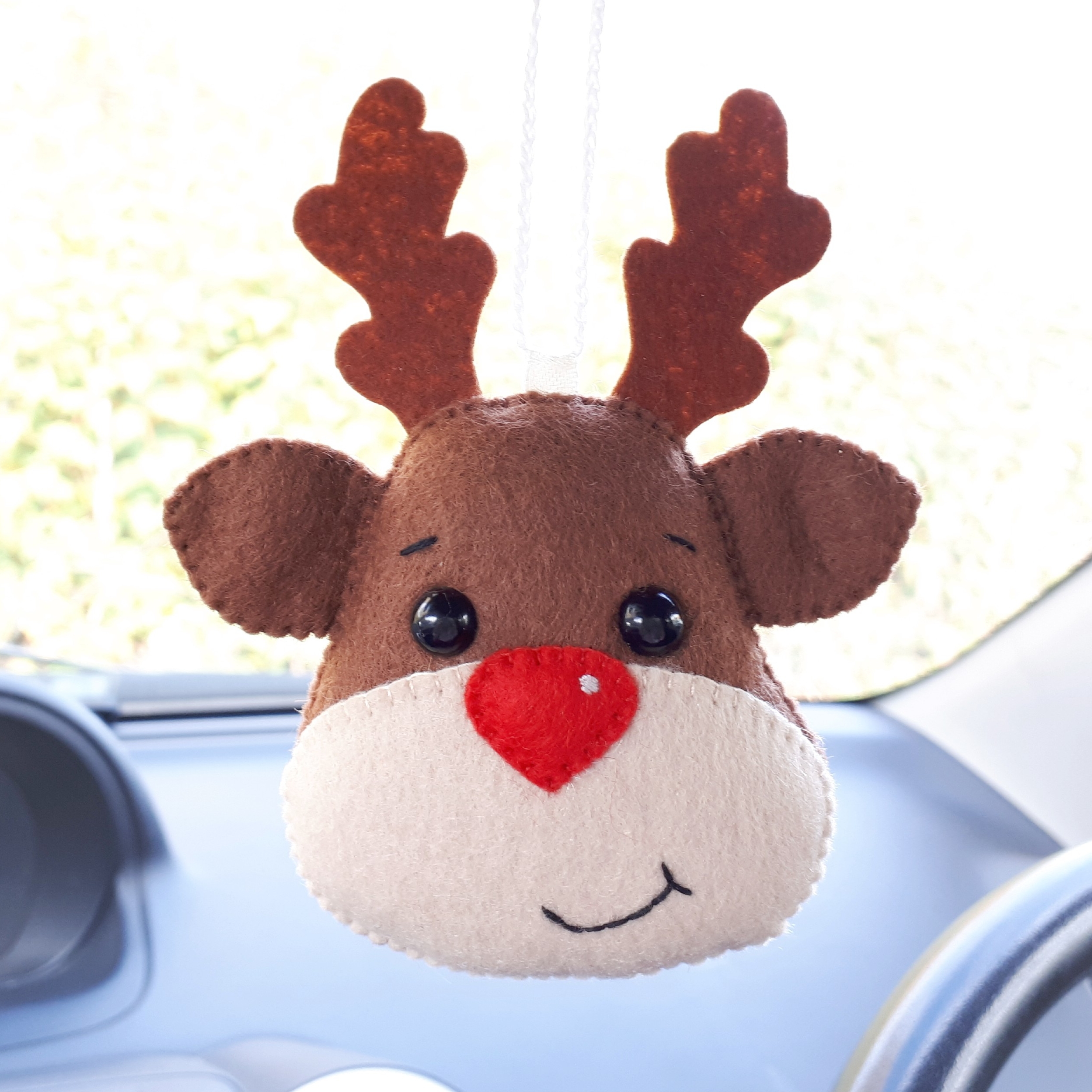 Reindeer, Reindeer ornament, Car accessories for teens, Car | Inspire ...