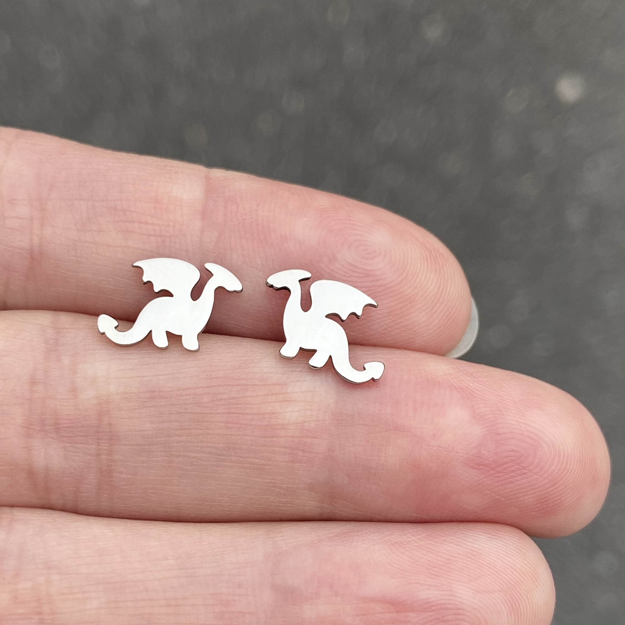 Dragons stud earrings, Stainless steel - Inspire Uplift