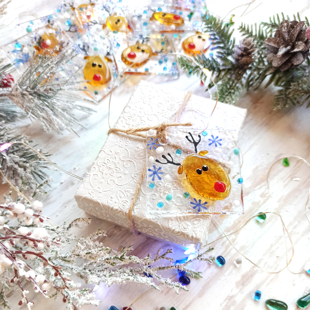 Glass Reindeer Christmas Gift Tags | Inspire Uplift