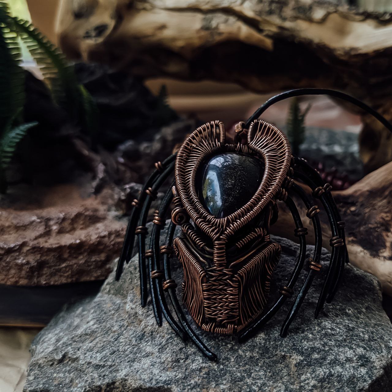 Pendant Predator | Inspire Uplift