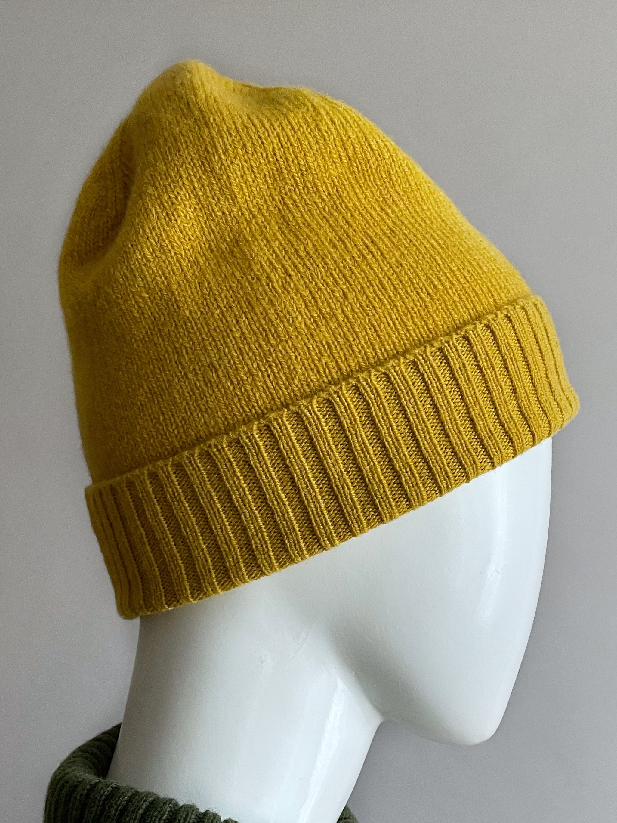 Womens yellow merino beanie hat | Inspire Uplift