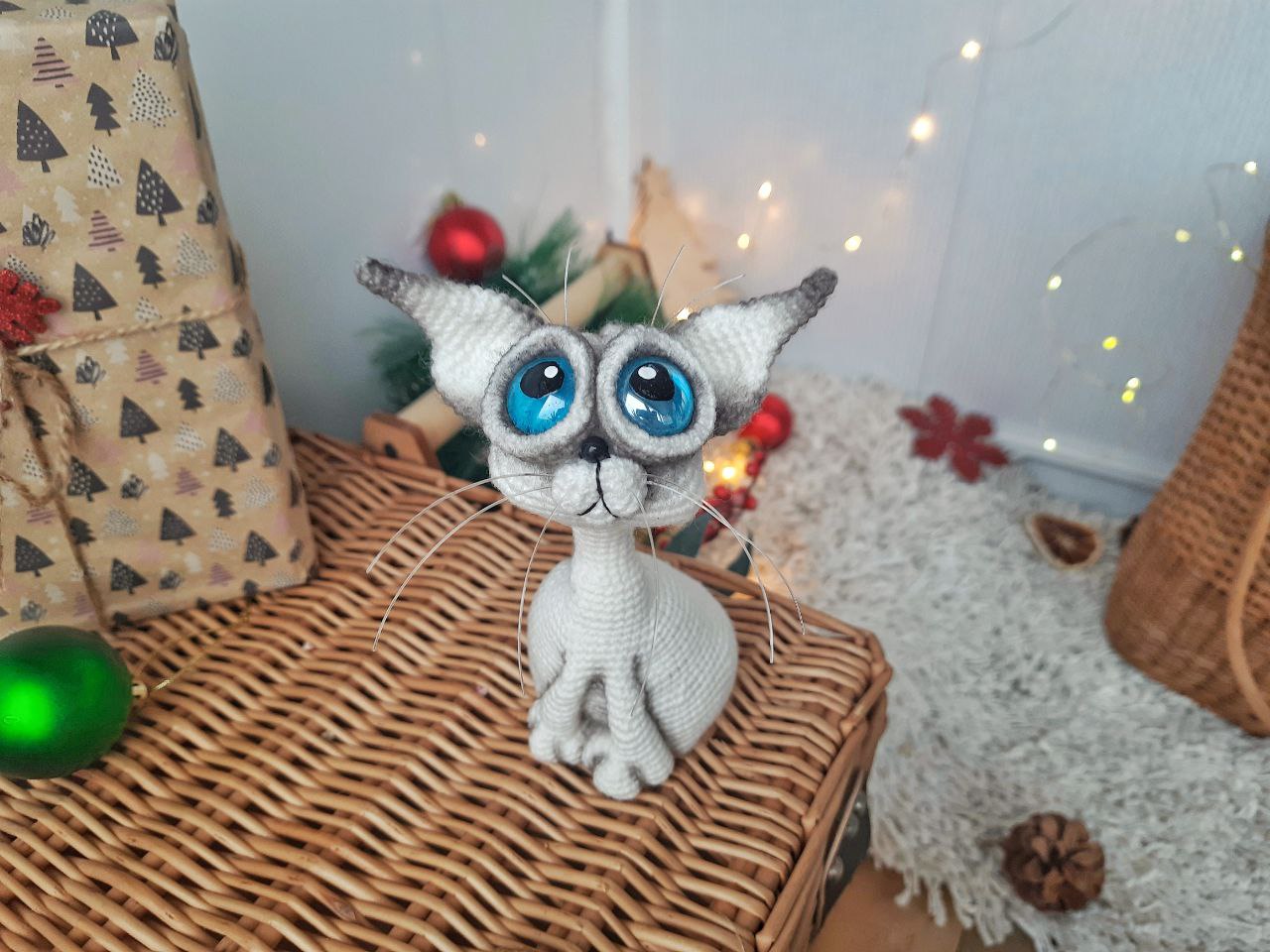 Siamese cat sculpture sitting realistic pet replica 6 inch. - Inspire ...