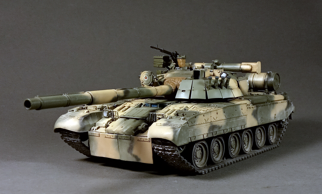 Pro Built Model Russian main battle tank T-80UD, 1/35 scale - Inspire ...