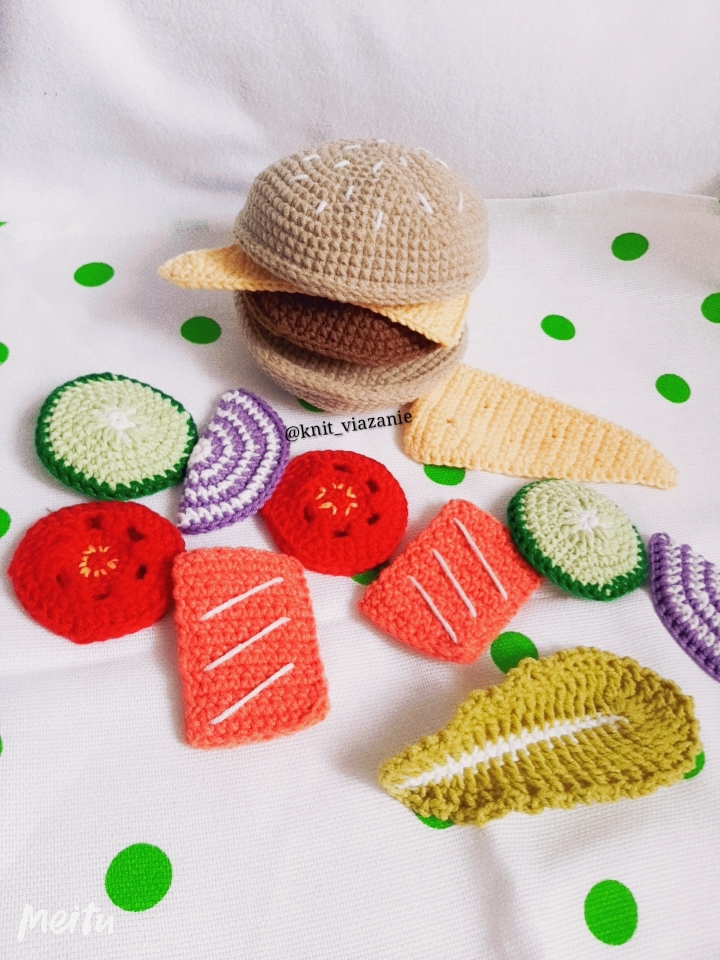 Crocheted Burger Pattern | Inspire Uplift