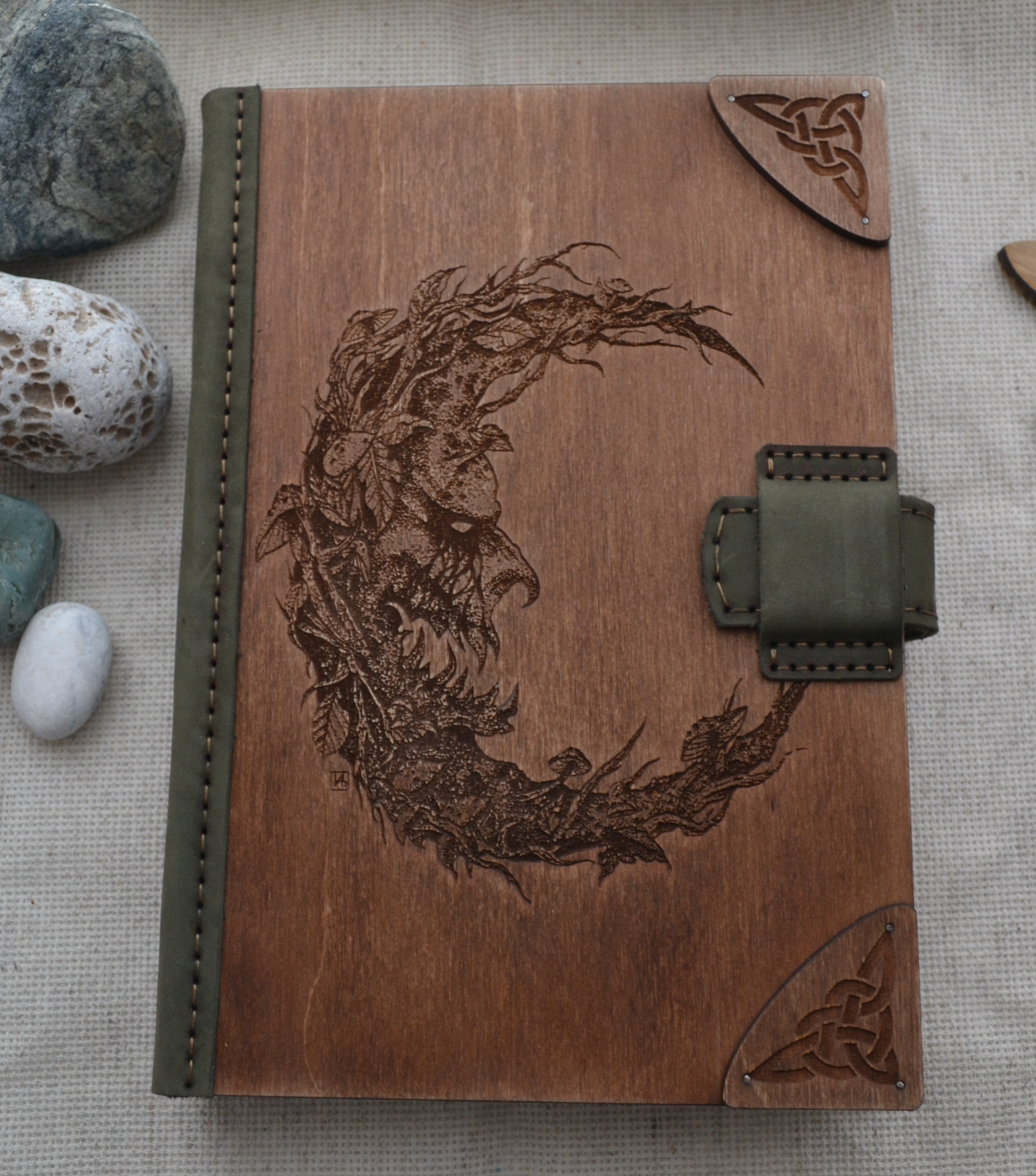 Evil moon book of shadows. Wooden cover grimoire. Spell book | Inspire ...