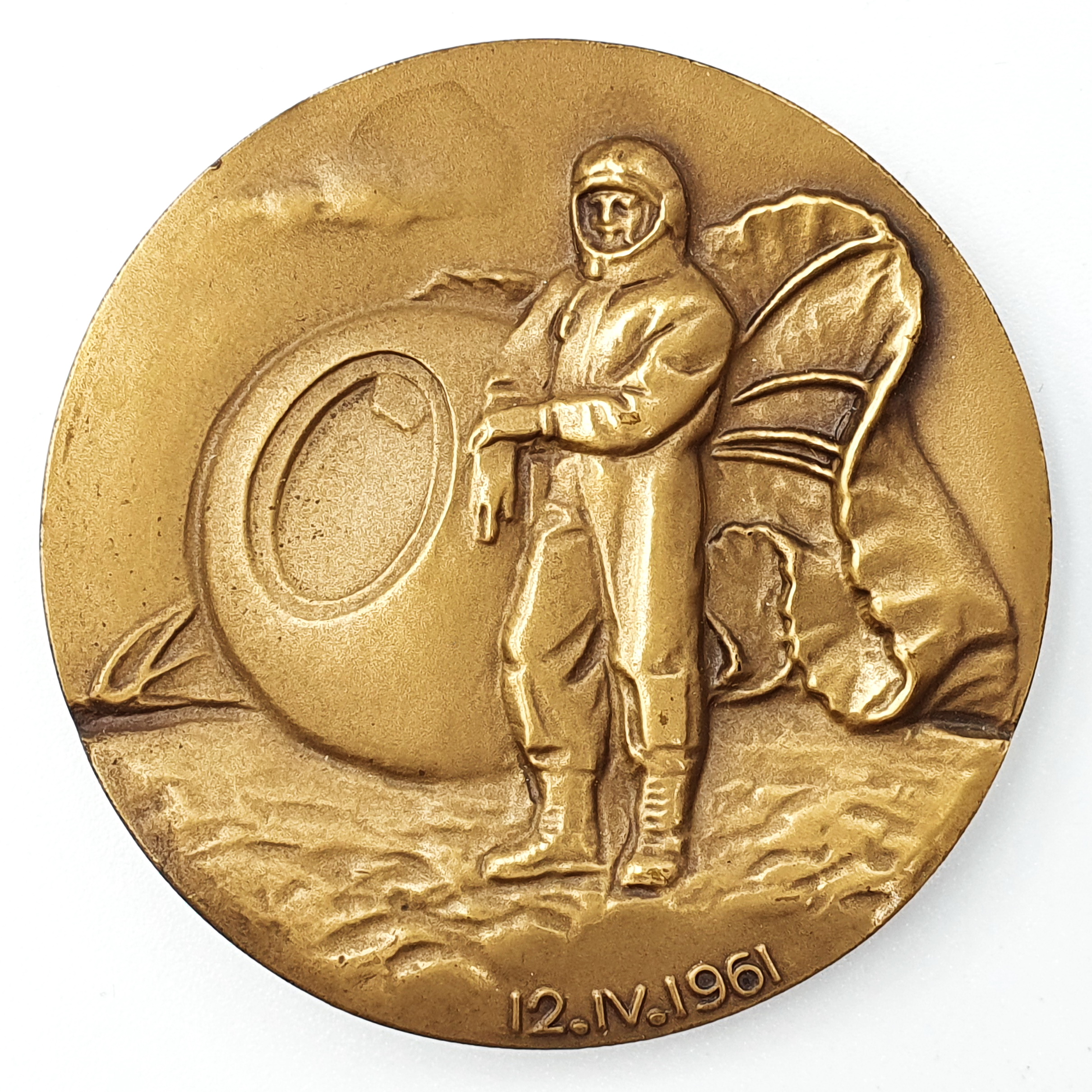 Commemorative table medal Y. Gagarin - First cosmonaut of th | Inspire ...