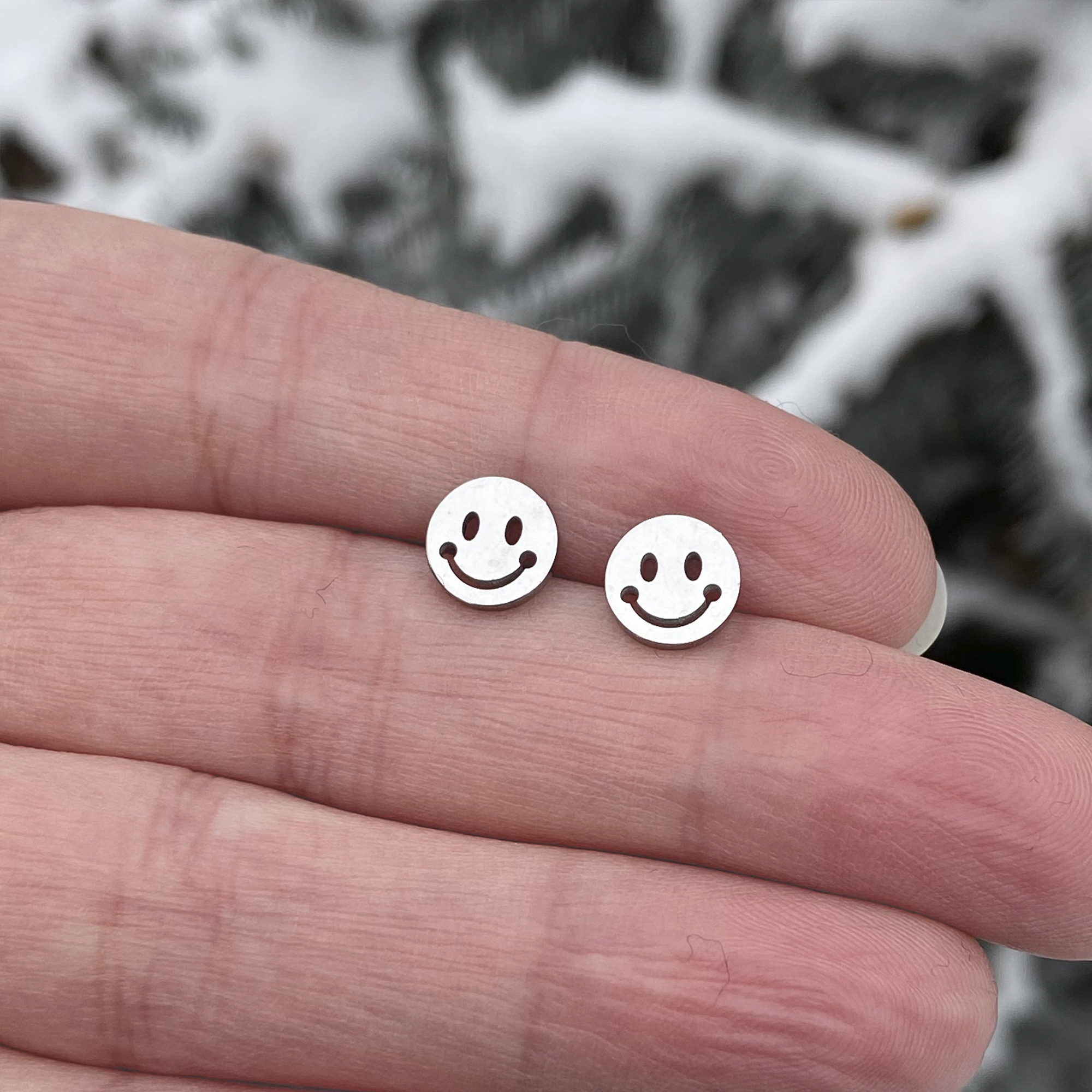 Smiling Smiley stud earrings, Stainless steel jewelry - Inspire Uplift