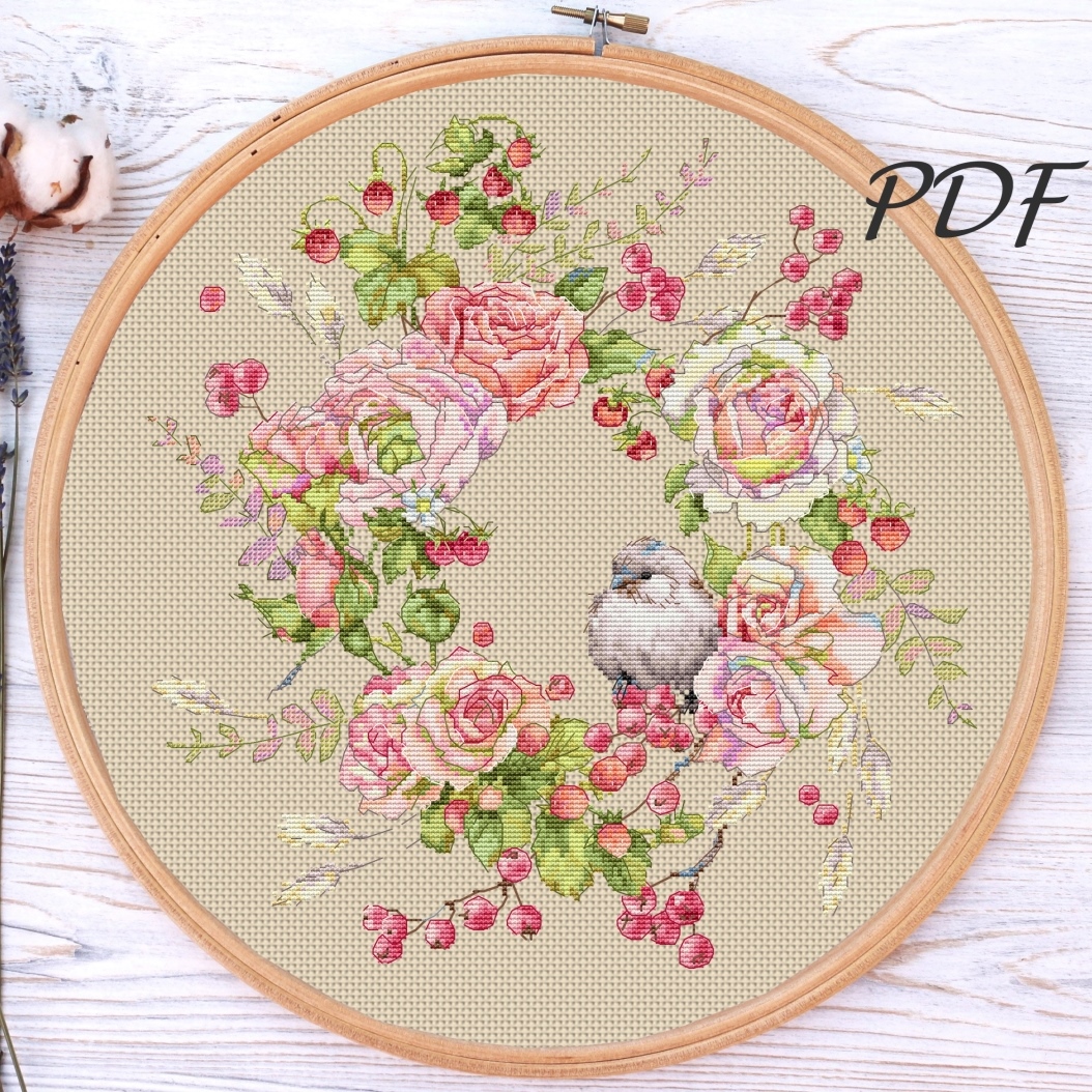 Cross stitch pattern Wreath of roses and berries - cross sti | Inspire ...