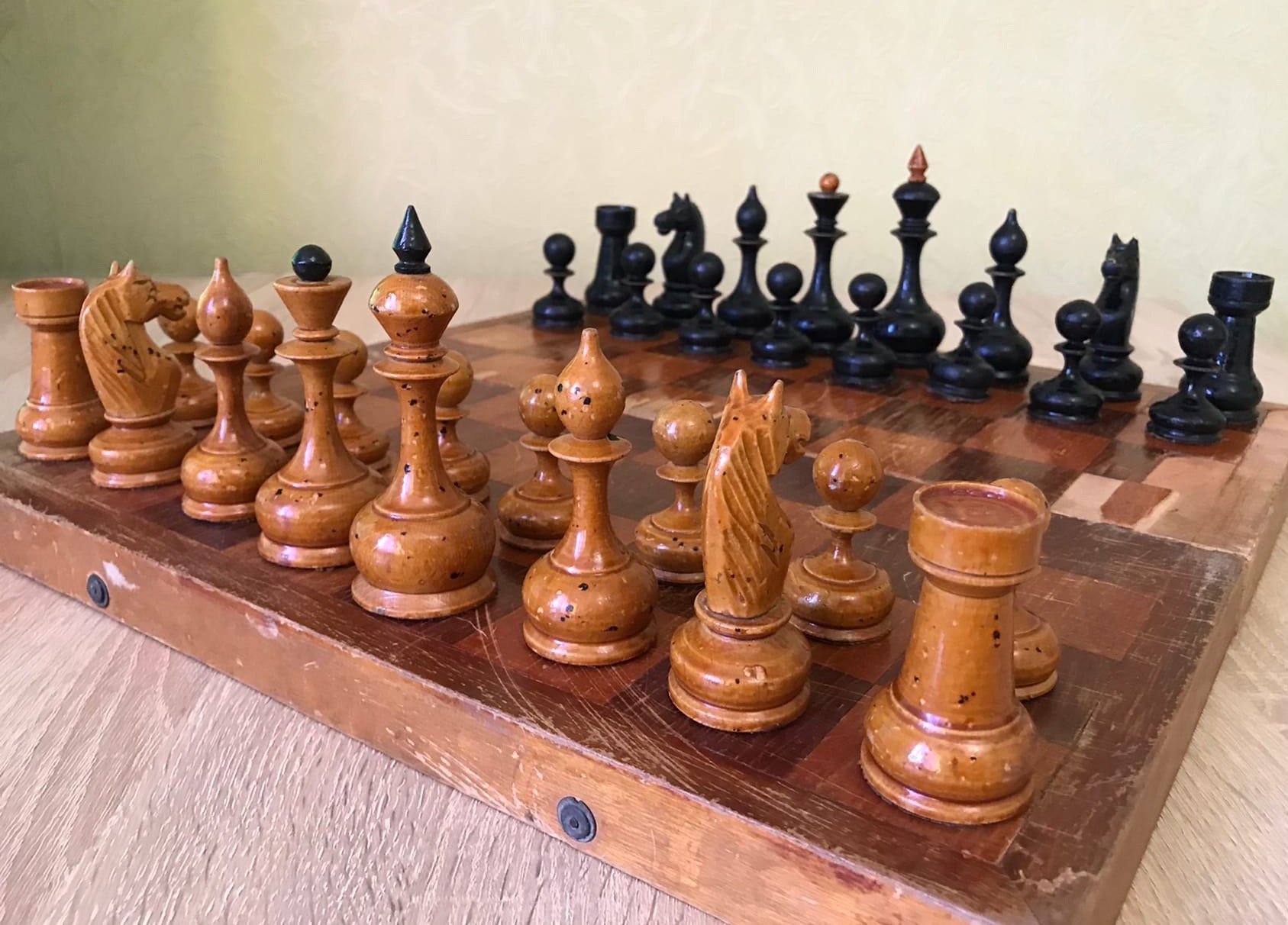 Soviet artel chess set 1950s, Old Russian chess, Wooden anti | Inspire ...