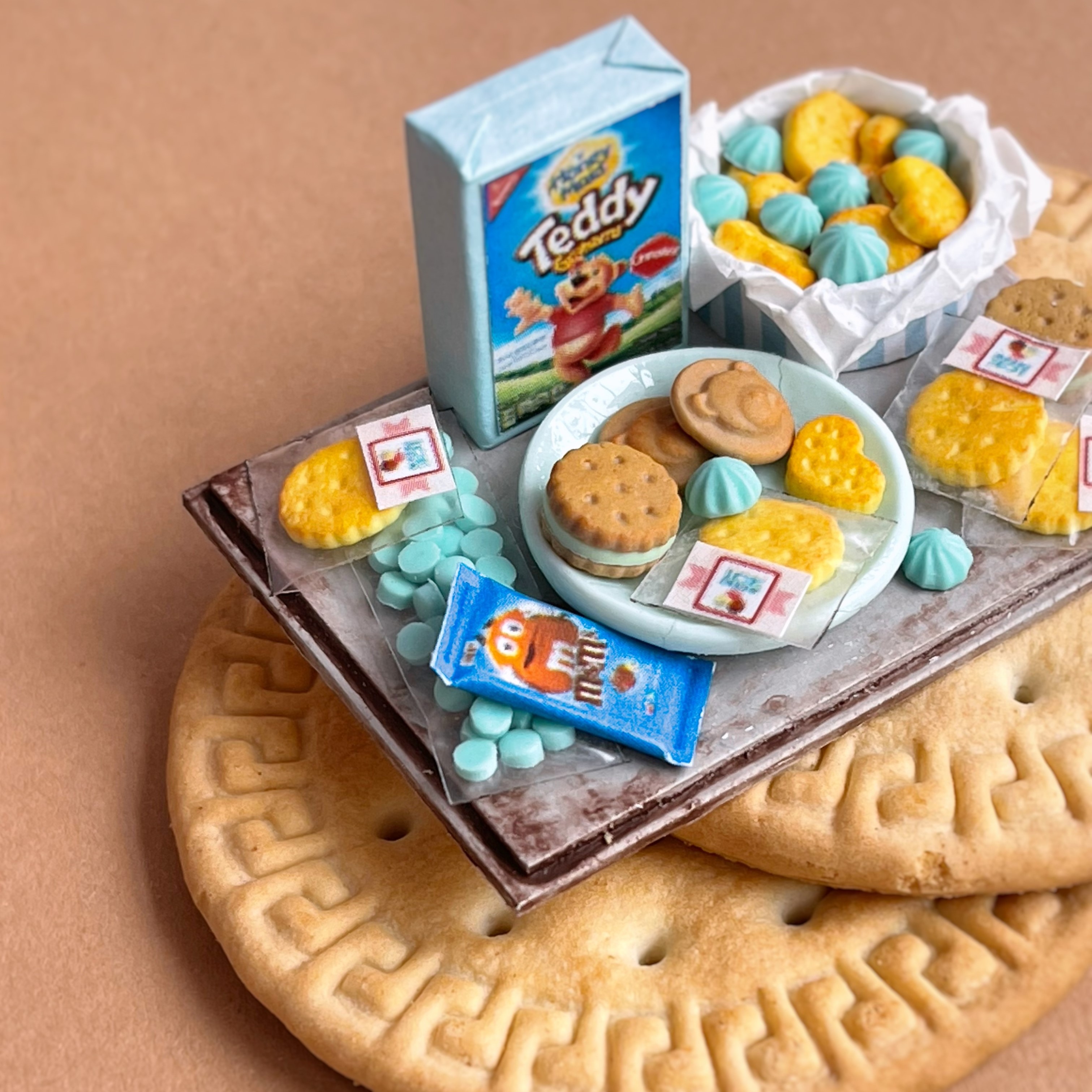 Miniature set of sweet pastries for playing with dolls, doll | Inspire ...
