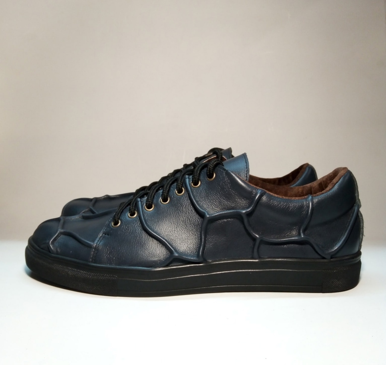 FERZ sneakers | Inspire Uplift
