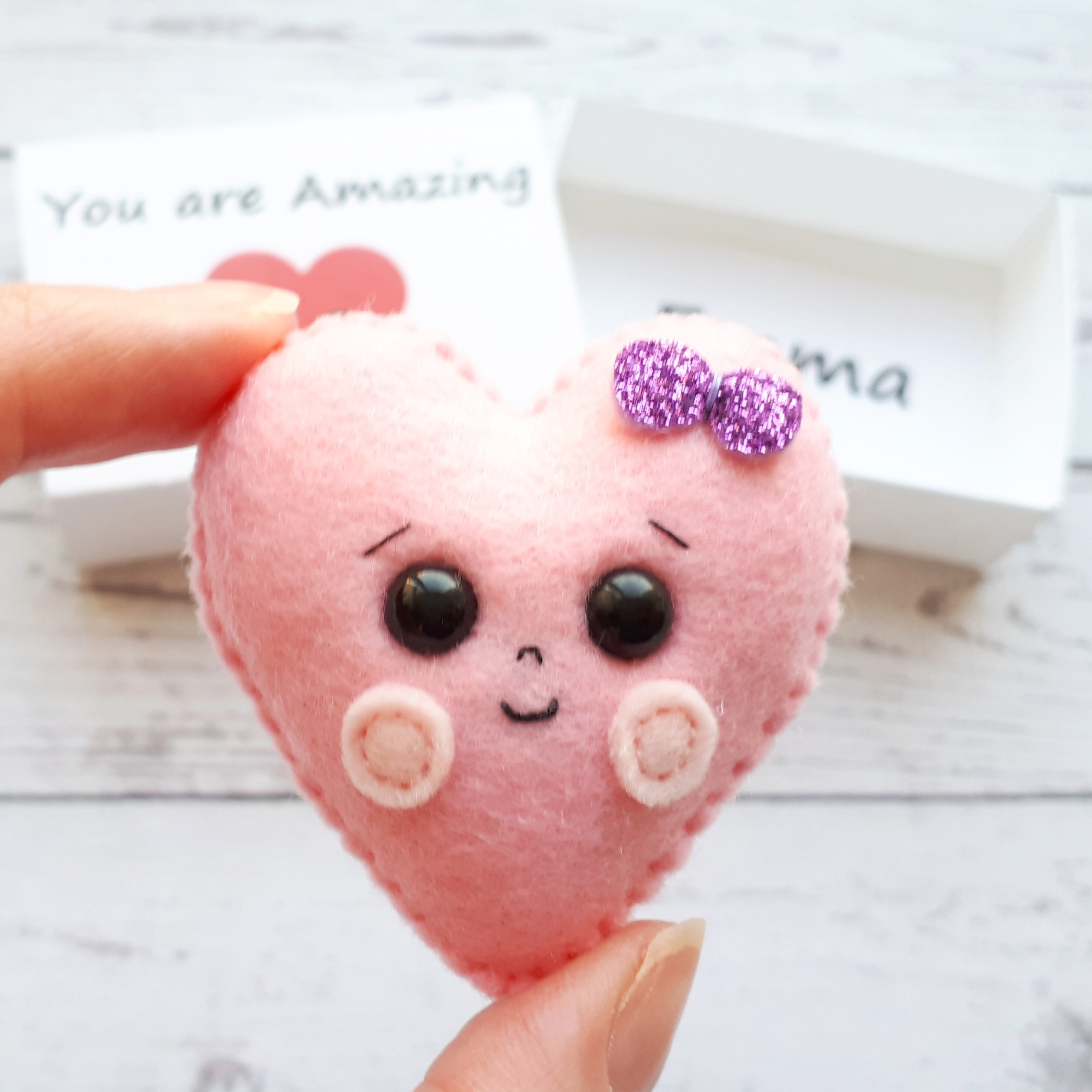 Pink heart, Pocket hug, Long distance relationship, Valentin | Inspire ...