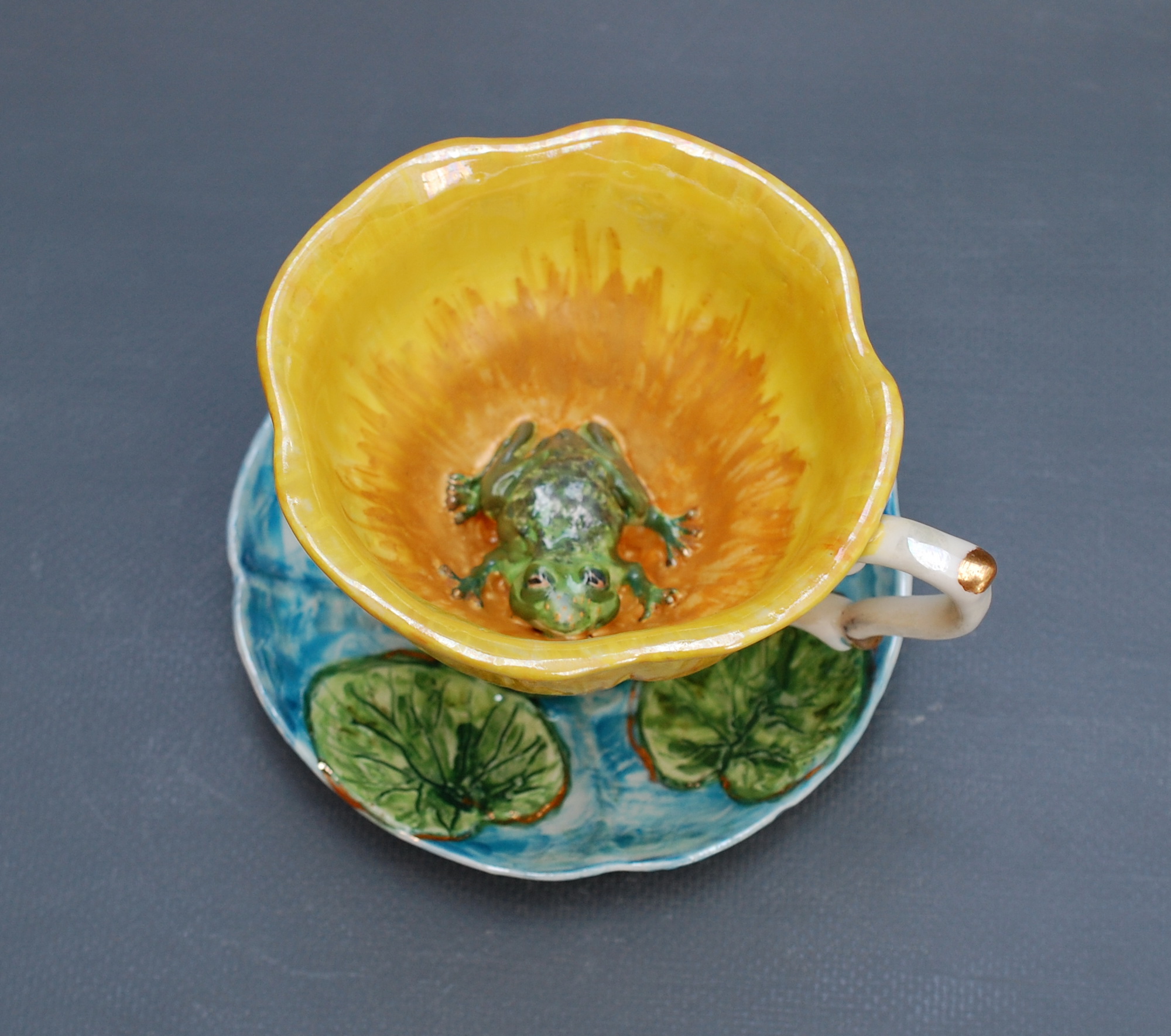 Tea coffee cup and saucer set Surprise mug Frog figurine Min - Inspire ...