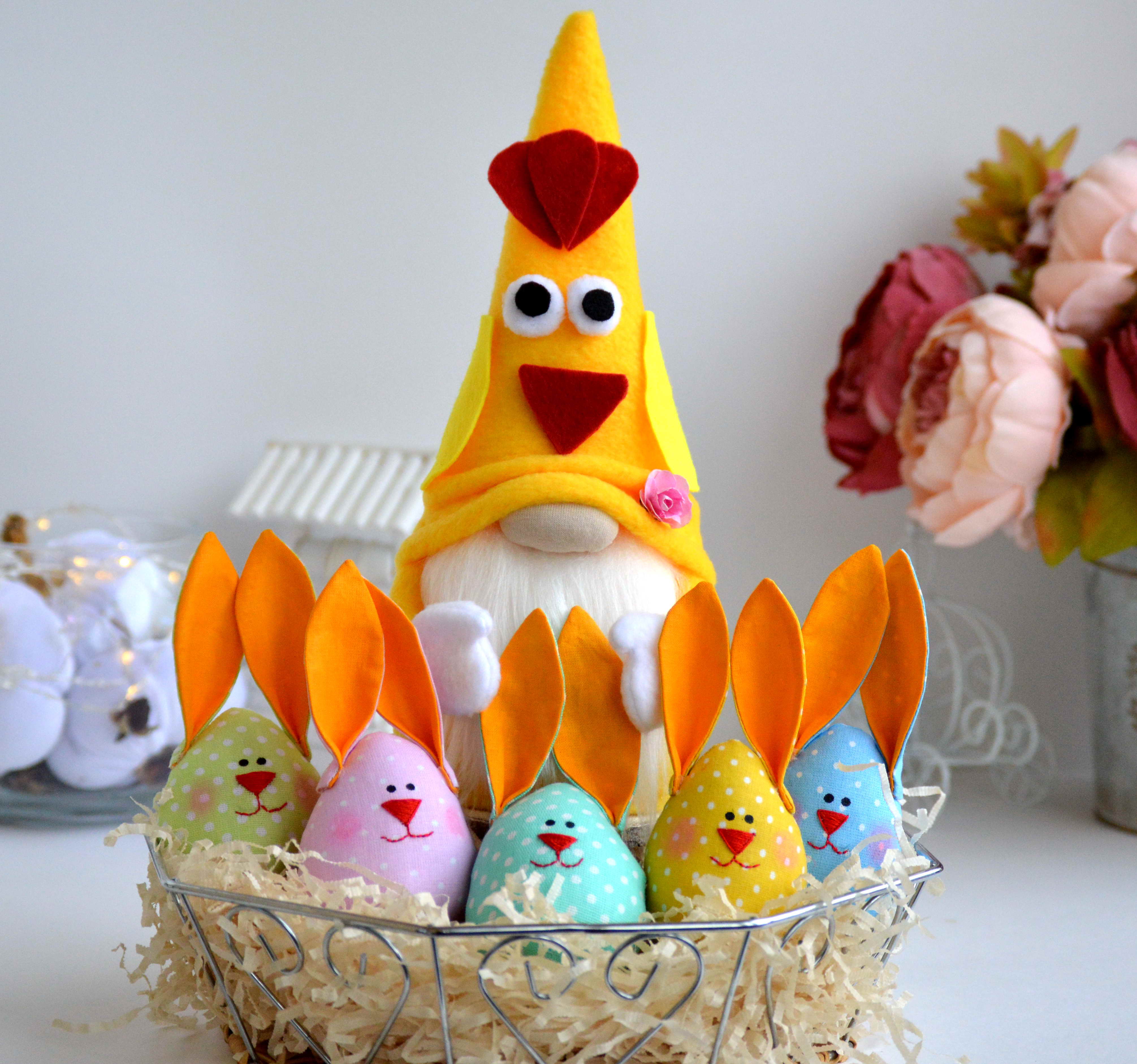 Gnome chicken with eggs - Inspire Uplift