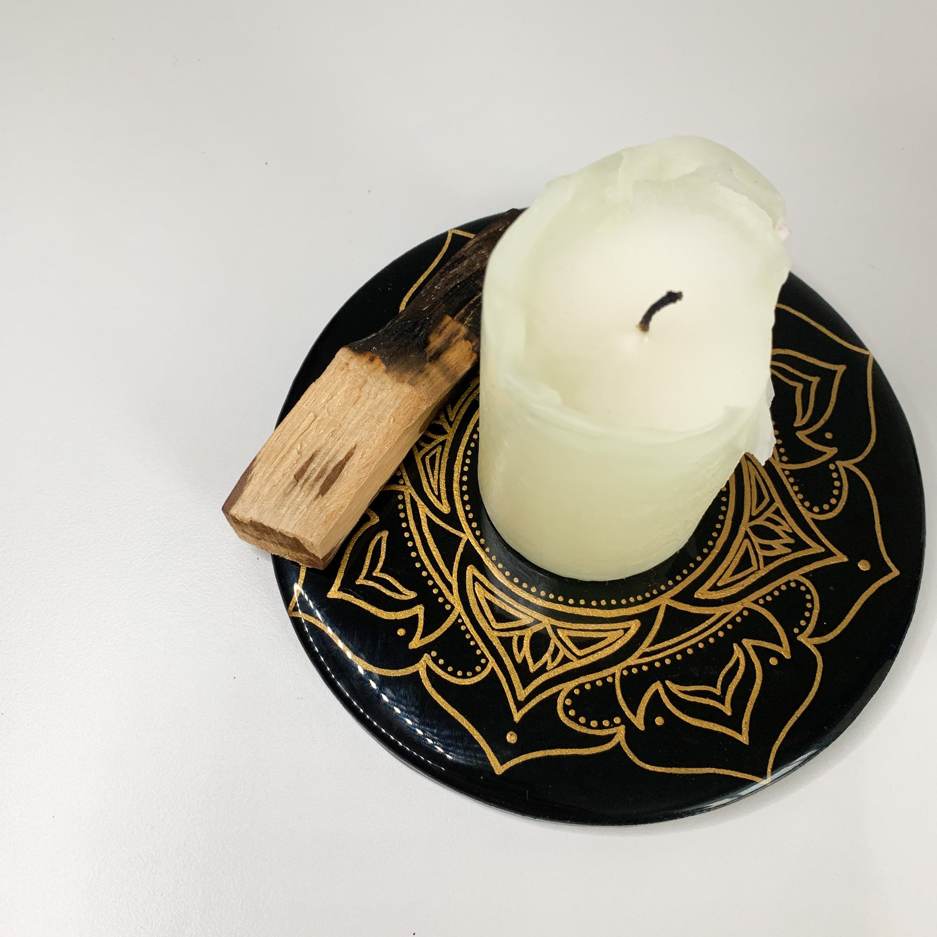 Epoxy resin mandala tray | Altar base for crystals | Candle | Inspire ...