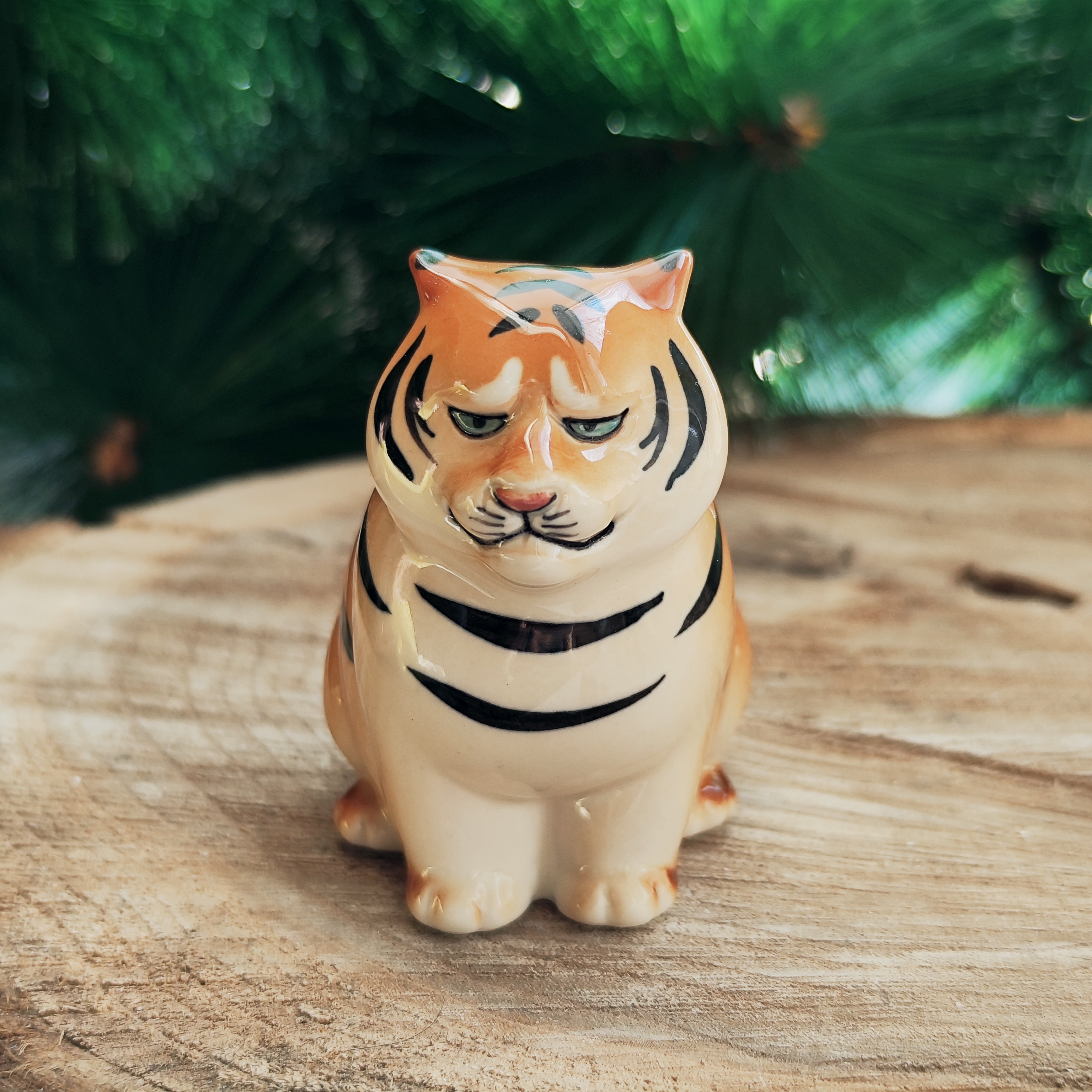 figurine tiger porcelain, statuette, tiger statue | Inspire Uplift