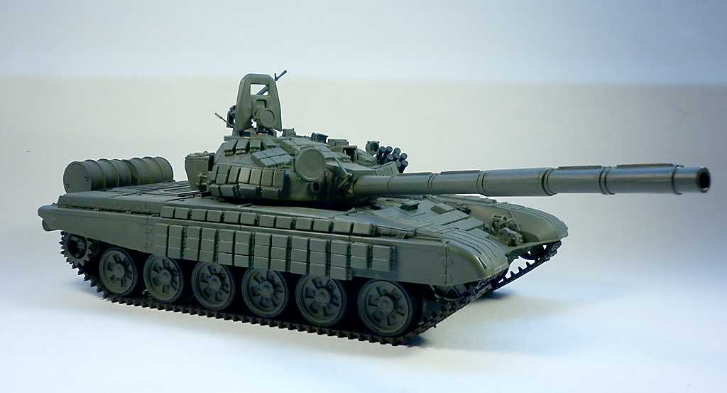 Pro Built Model Russian main battle tank with ERA T-72B, 1/3 - Inspire ...