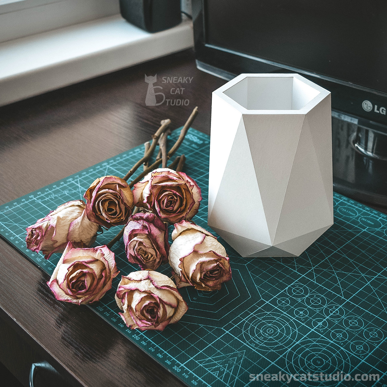 Vase 3 - 3D Papercraft template Digital pattern for printing | Inspire ...