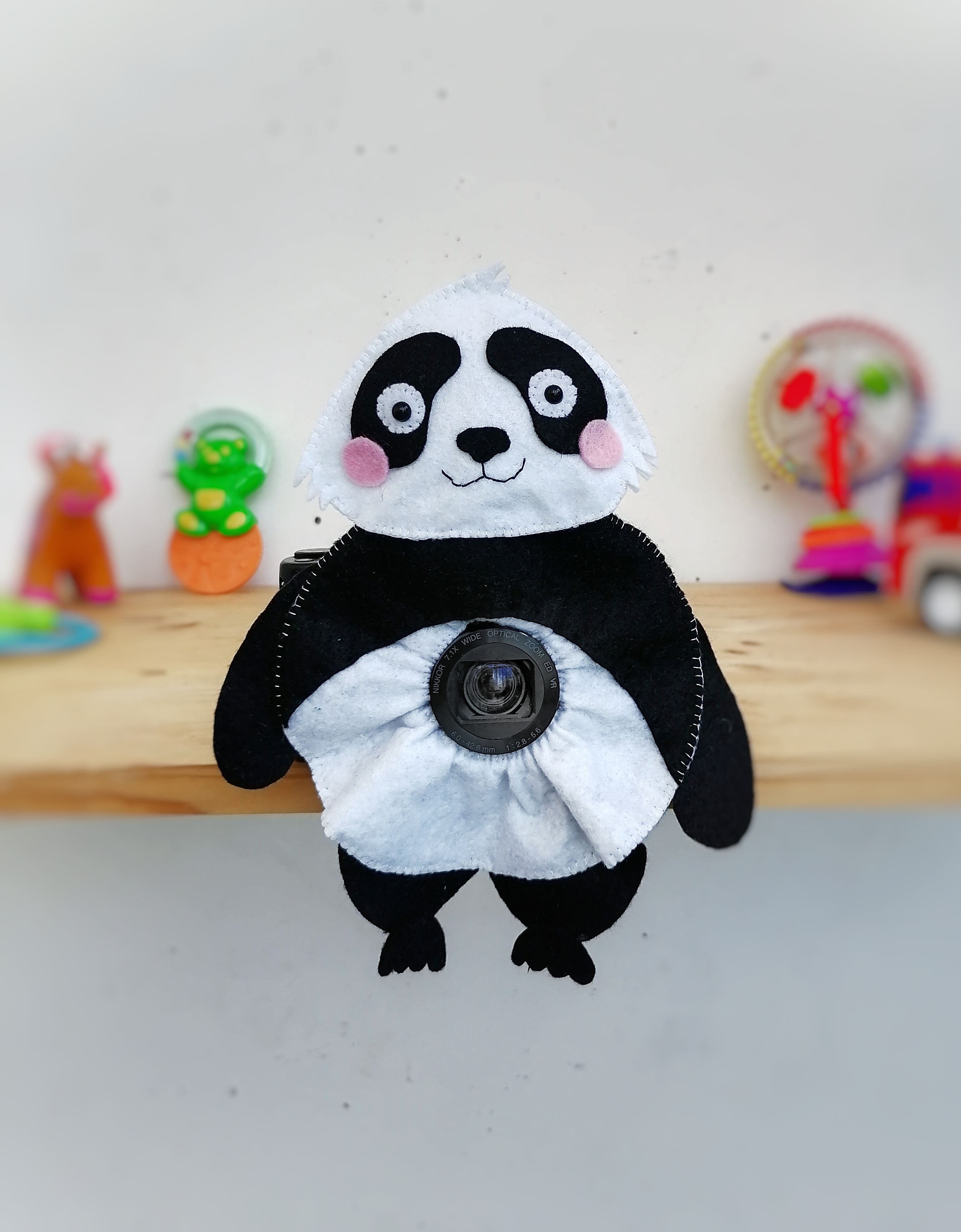 Panda lens buddy, Shutter huggers, Photographer helper, Came | Inspire ...