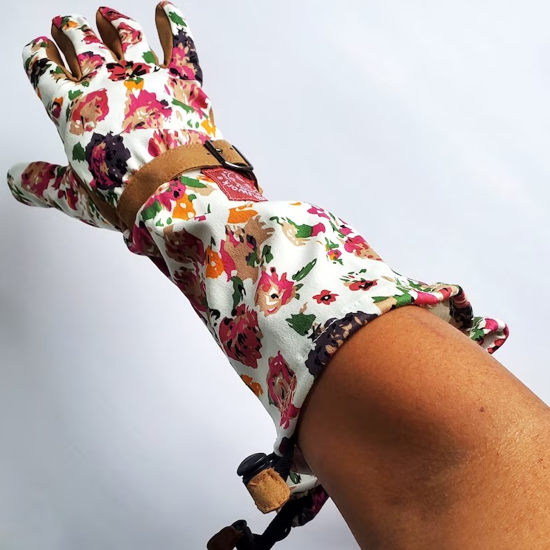 Womanswork Glove With Arm Saver Floral Print | Inspire Uplift