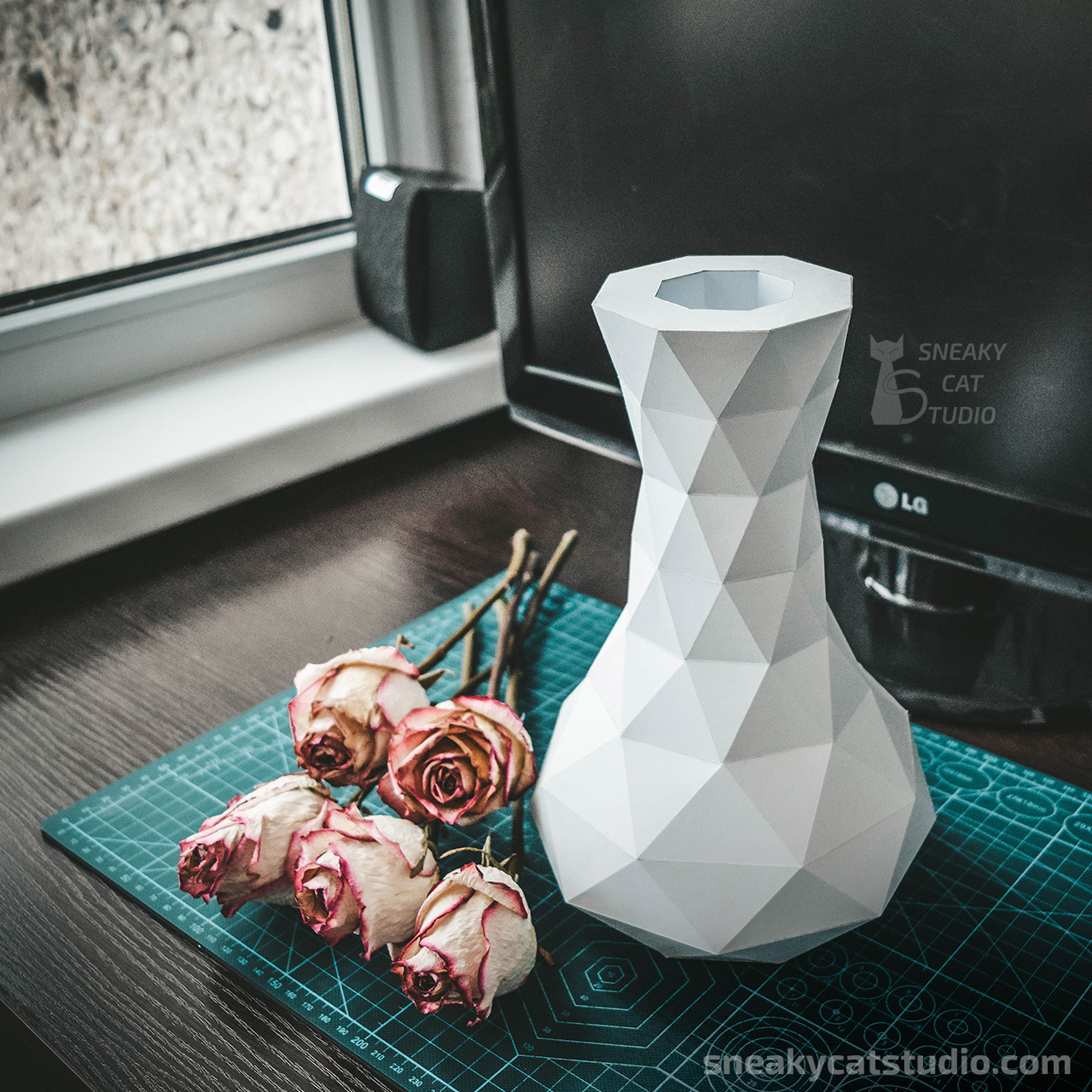 Vase 2 - 3D Papercraft template Digital pattern for assemble | Inspire ...