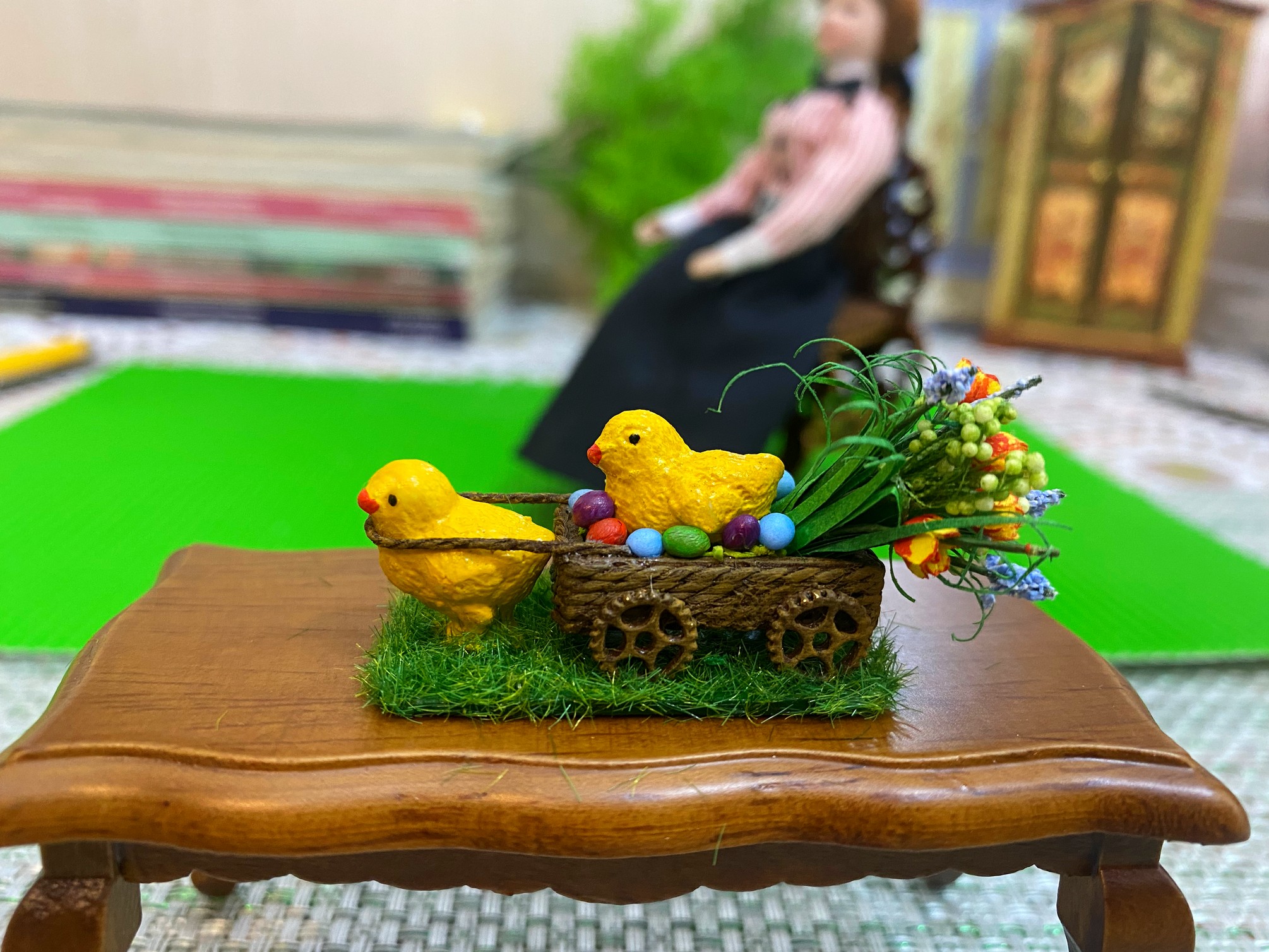 Easter miniature. Two chickens with a cart and a bouquet of | Inspire ...