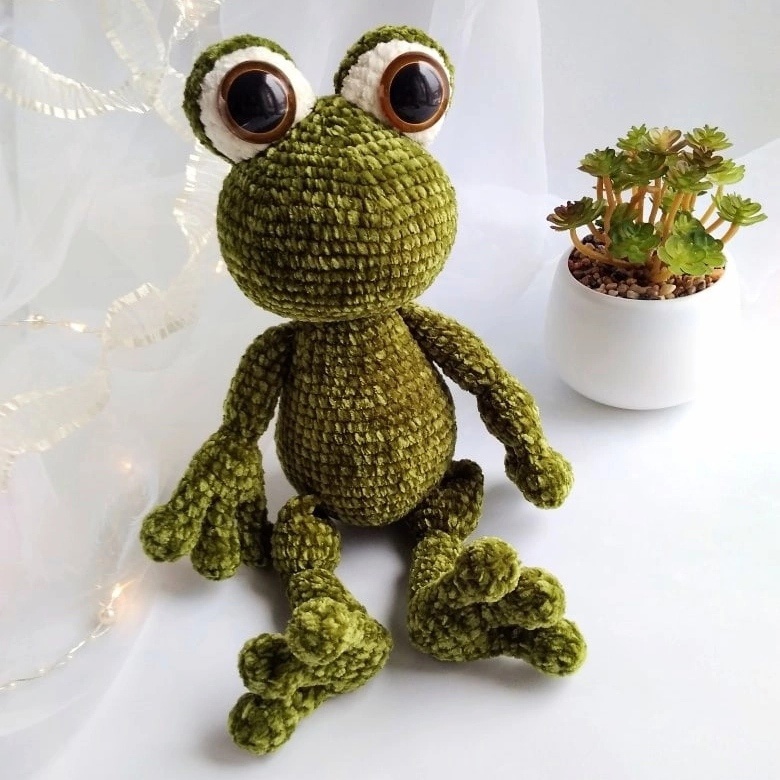 Cute Frog Crochet Pattern Amigurumi - Inspire Uplift