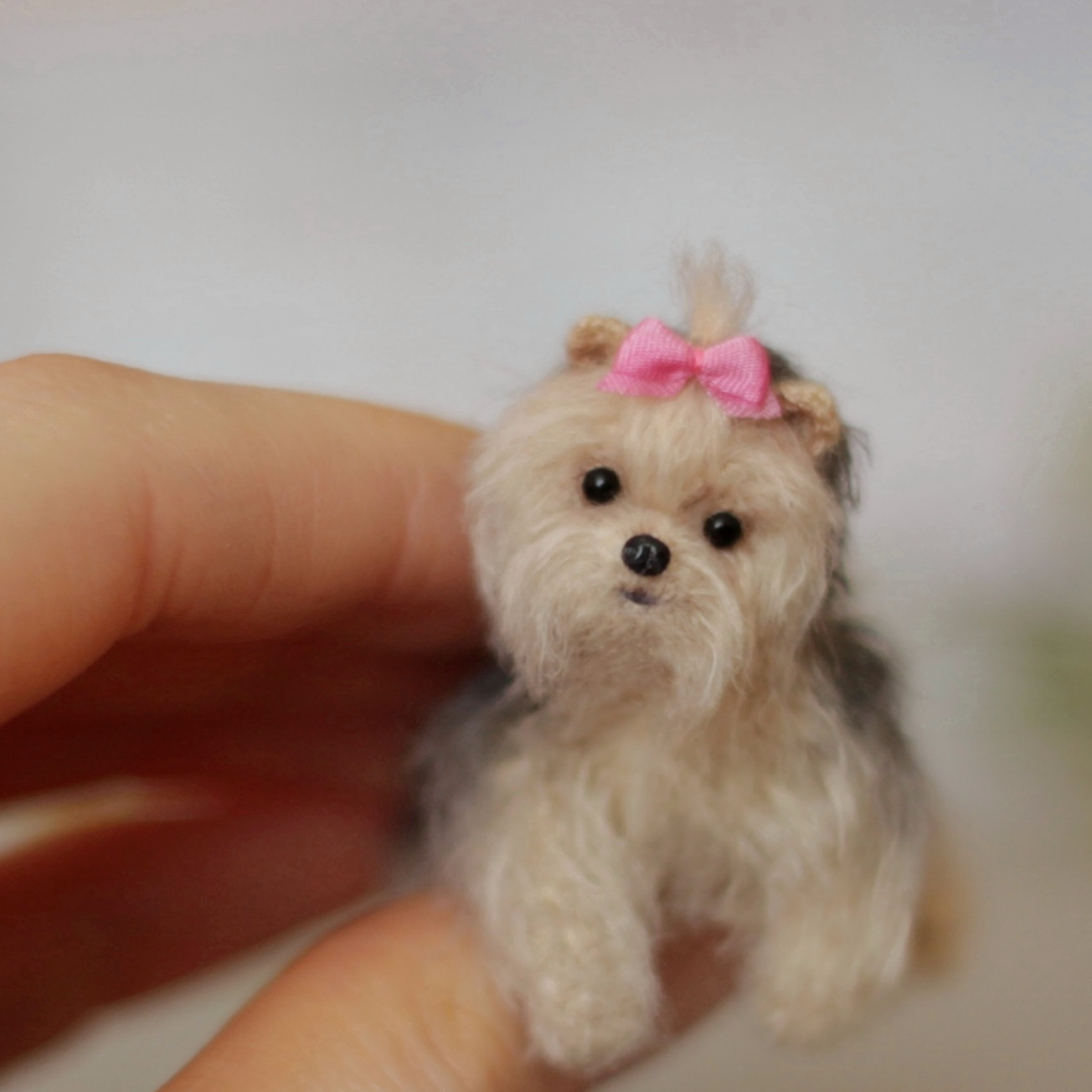 Miniature yorkie dog, Yorksire terrier, Dollhouse miniatures - Inspire ...