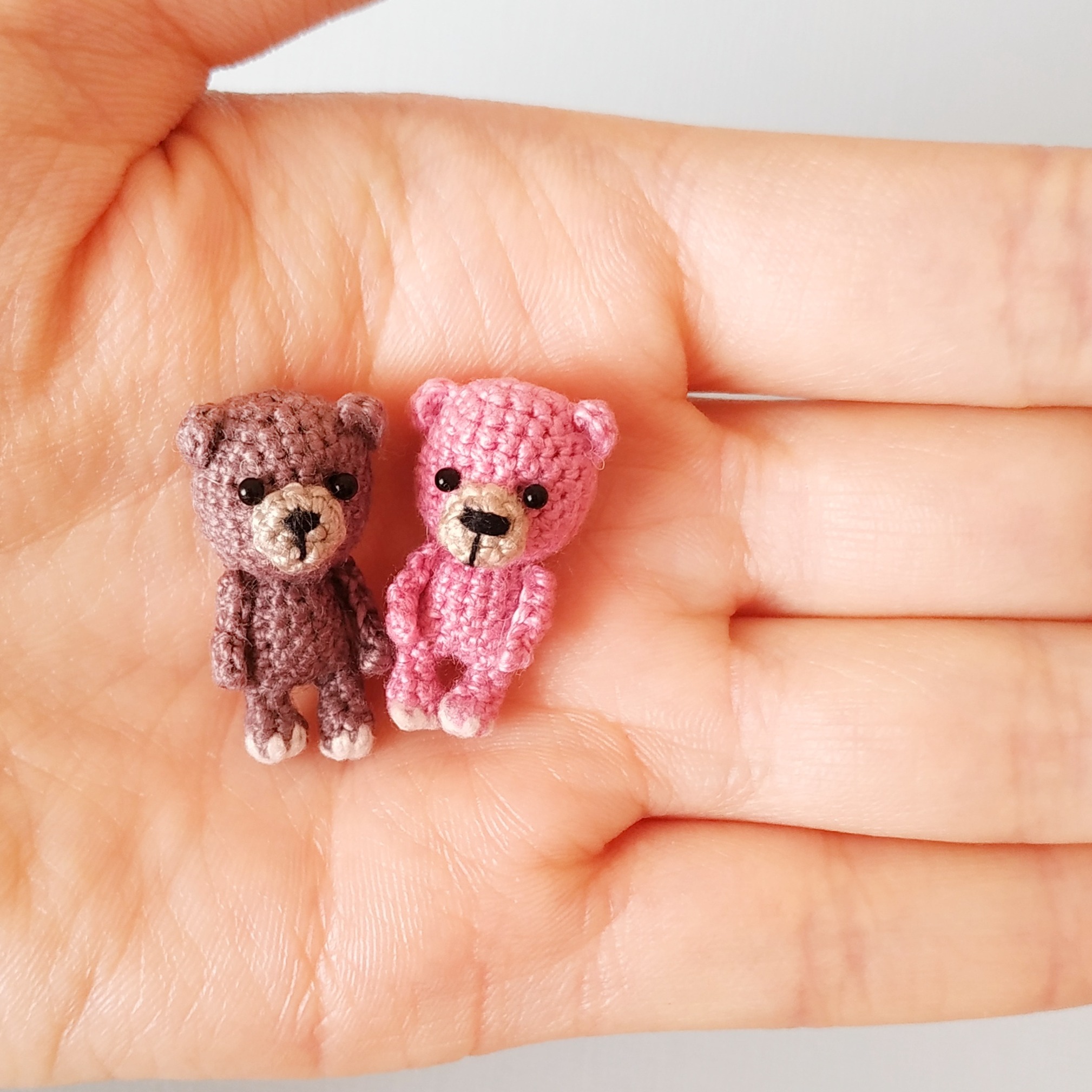 Set of 2 cute micro bears, Dollhouse miniatures, Miniature t | Inspire ...