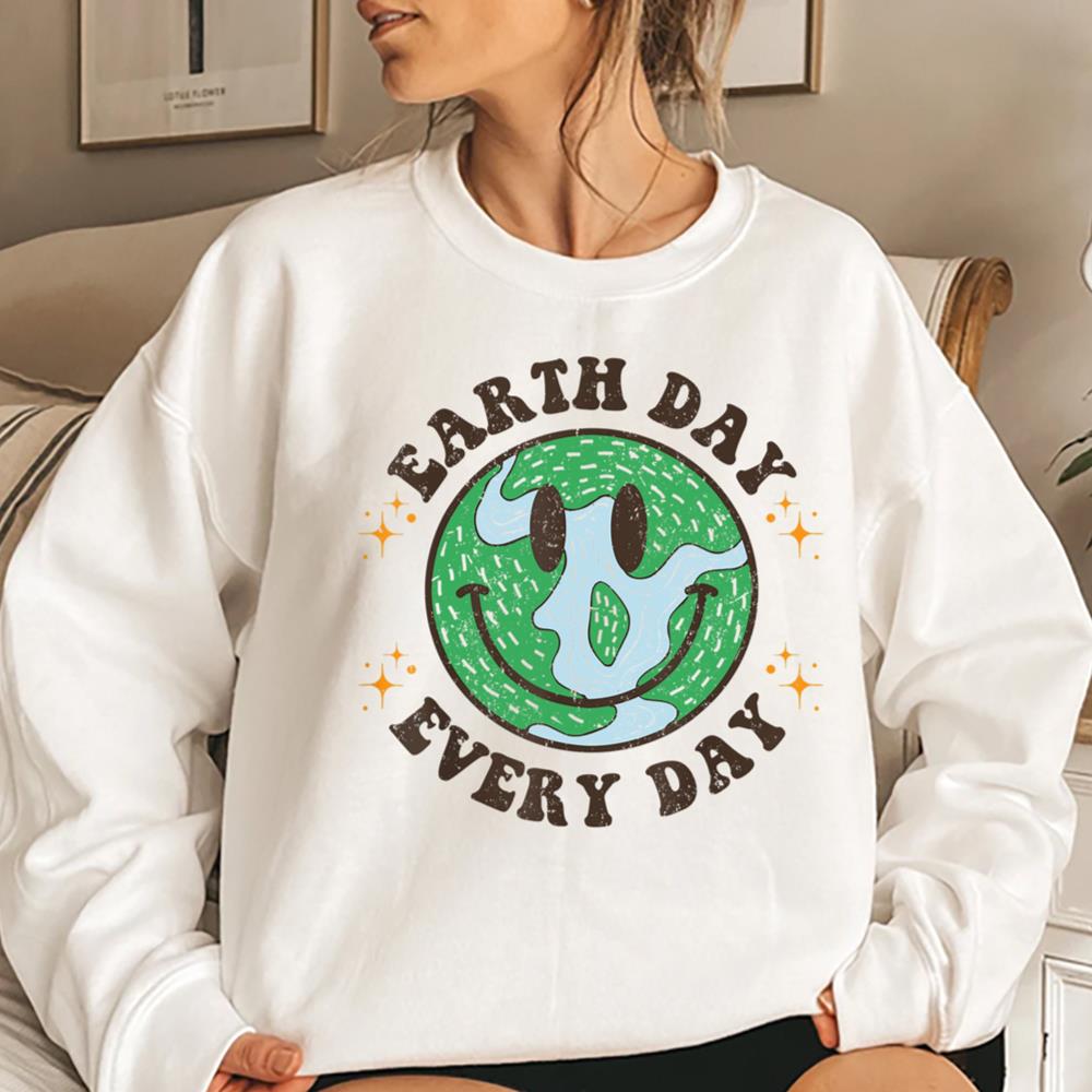 Hippie Earth Smile Face Retro Groovy Earth Day Everyday, Sm - Inspire ...