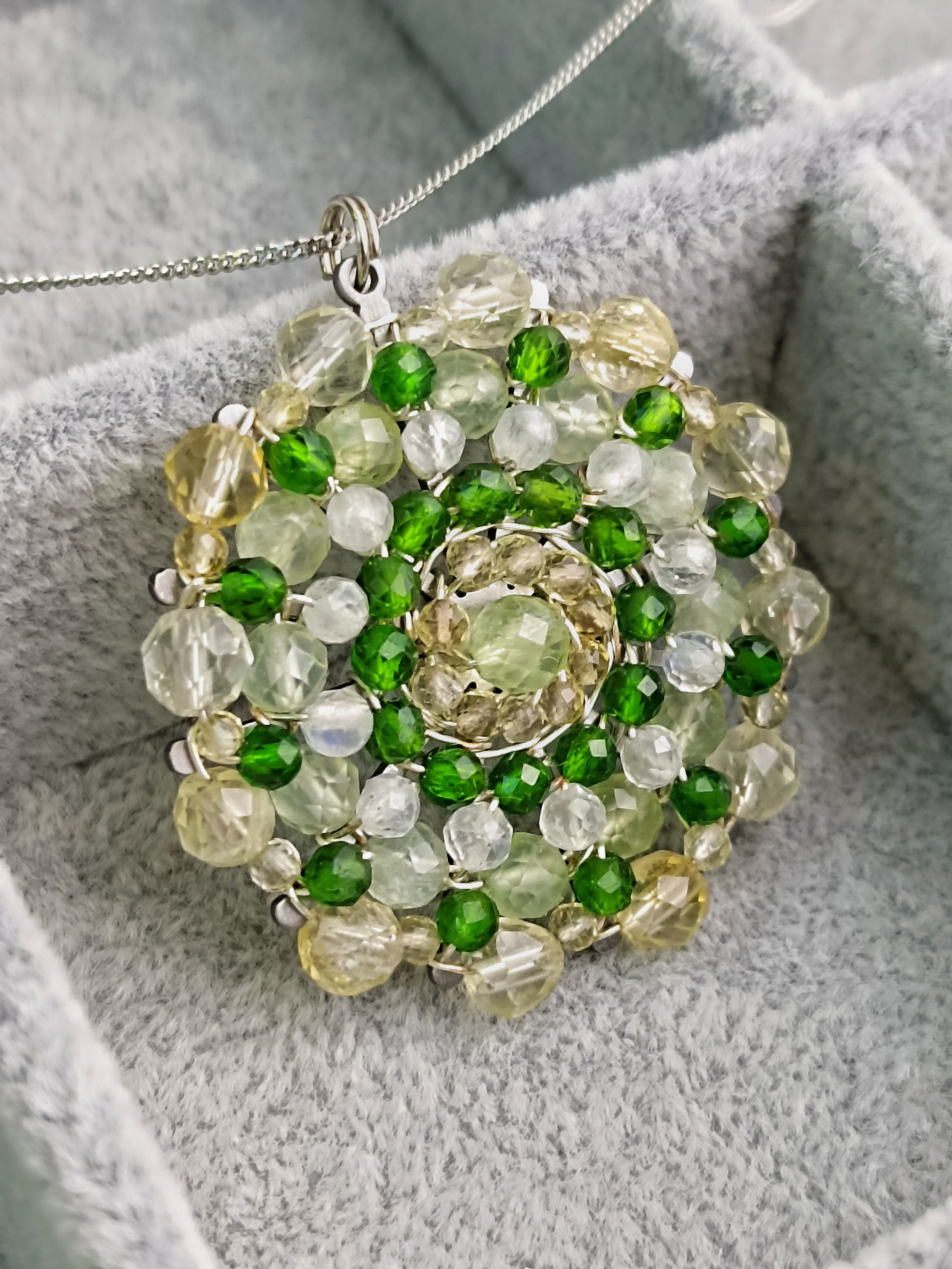 jewelry mandala, luxurious neck pendant made of semiprecious | Inspire ...