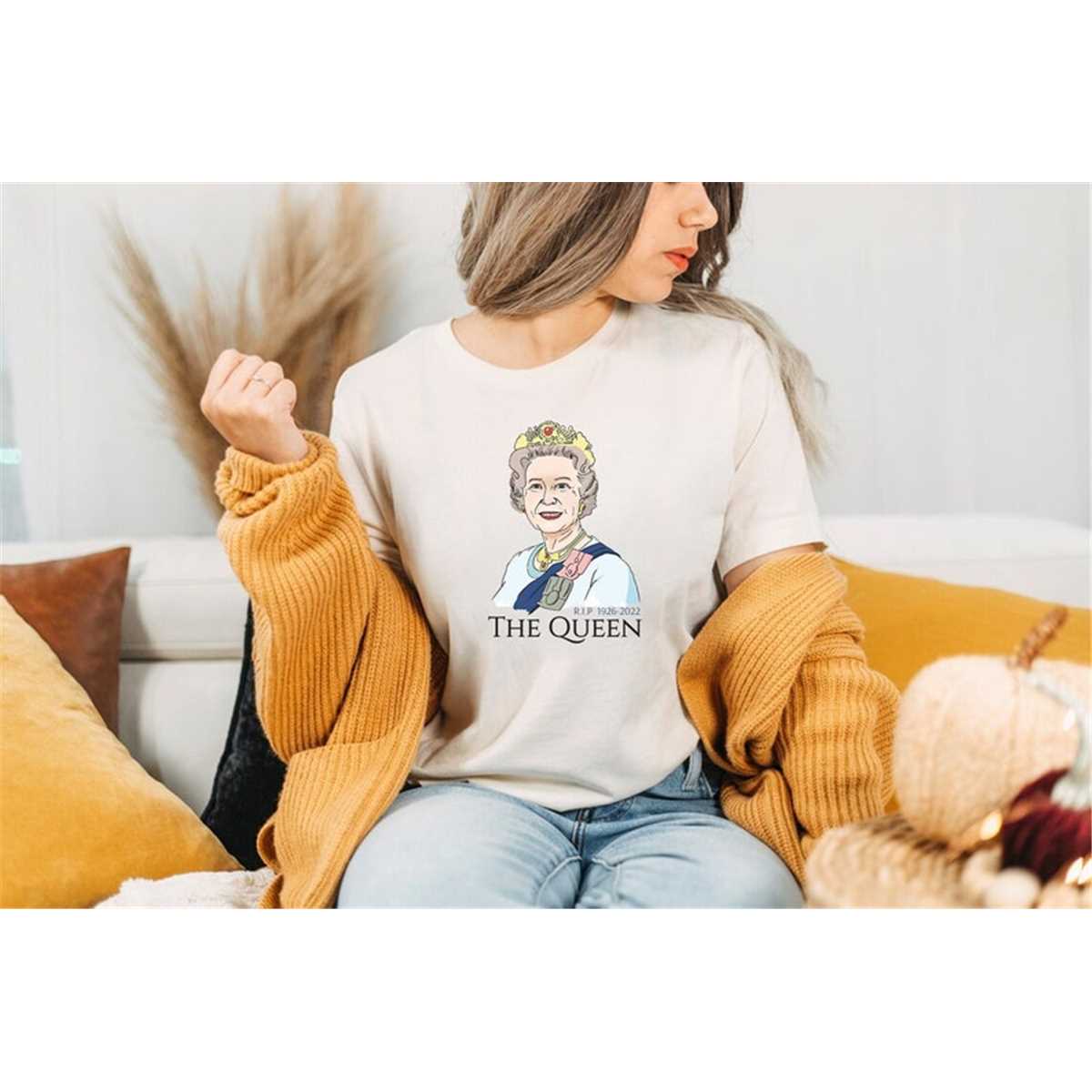 RIP Queen Elizabeth Shirt, Rest In Peace Elizabeth II, RIP M - Inspire ...