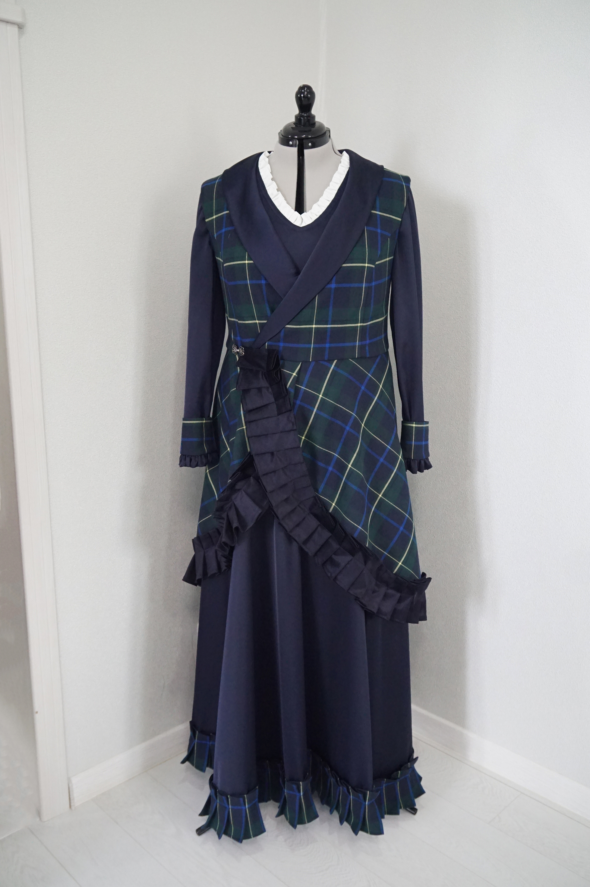 Nina Zenik costume - Shadow and Bone cosplay | Inspire Uplift