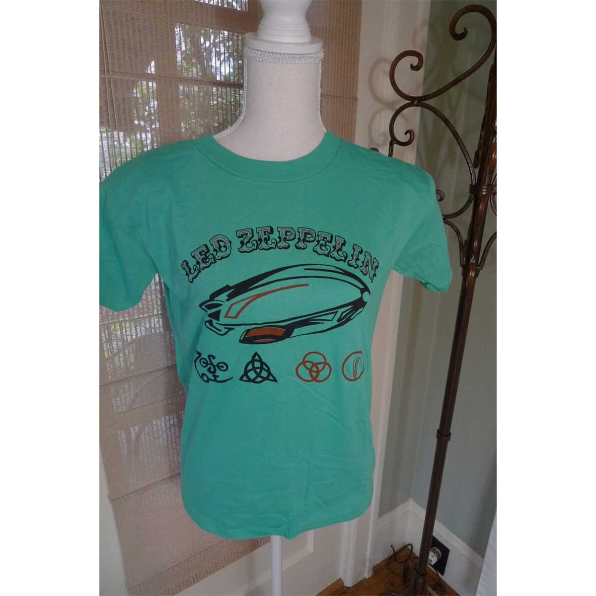 Size Women's ML (39) ** 1970s Led Zeppelin Shirt (Single Sid | Inspire ...