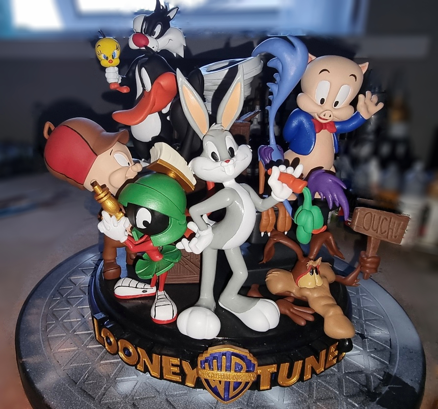 Looney Tunes 3D printed hand painted custom figure, Looney T | Inspire ...