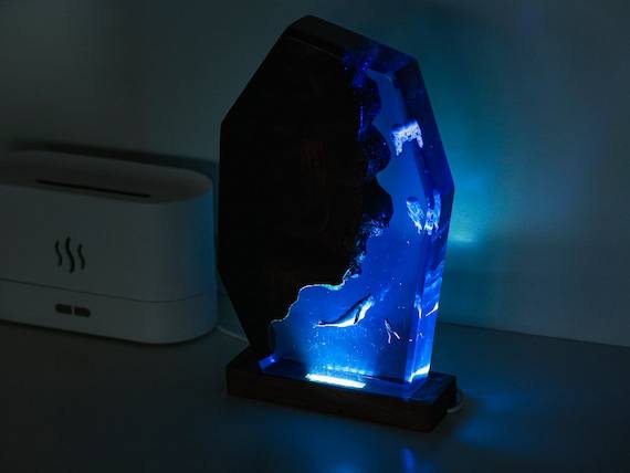 POLYGON DEEP whale sea, Night light, Epoxy Lamp, Resin Lamp, - Inspire ...