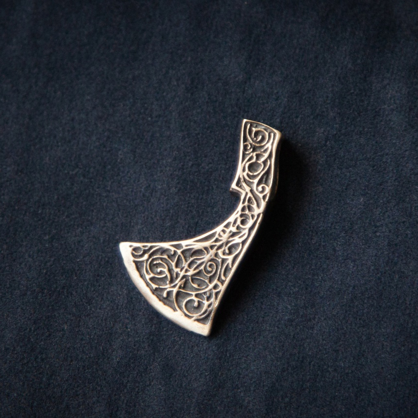 Axe viking pendant in bronze. Warrior jewelry. Pagan weapon - Inspire ...