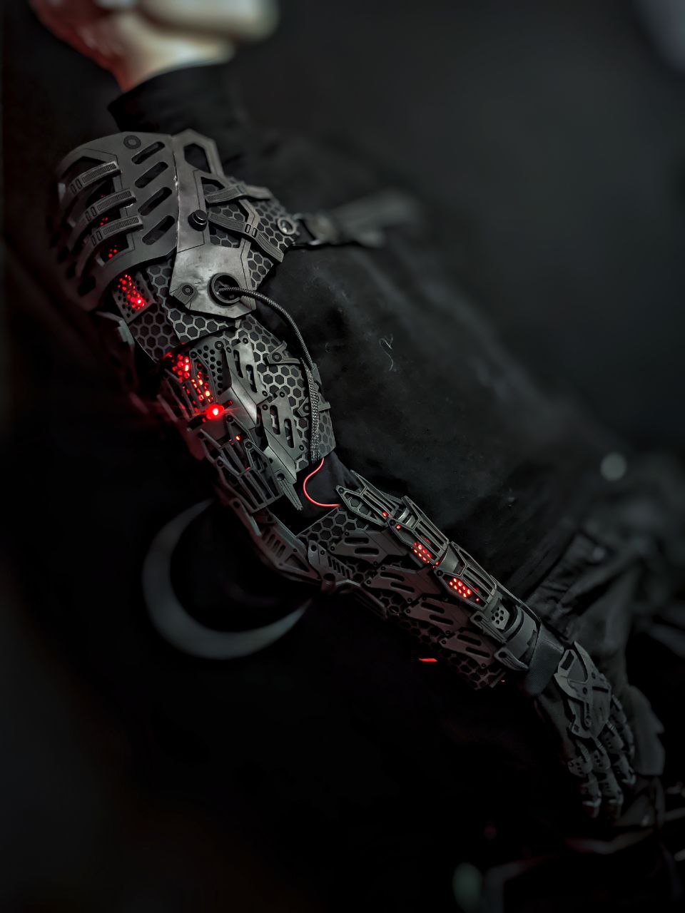 Cyberpunk arms for cosplay - Inspire Uplift