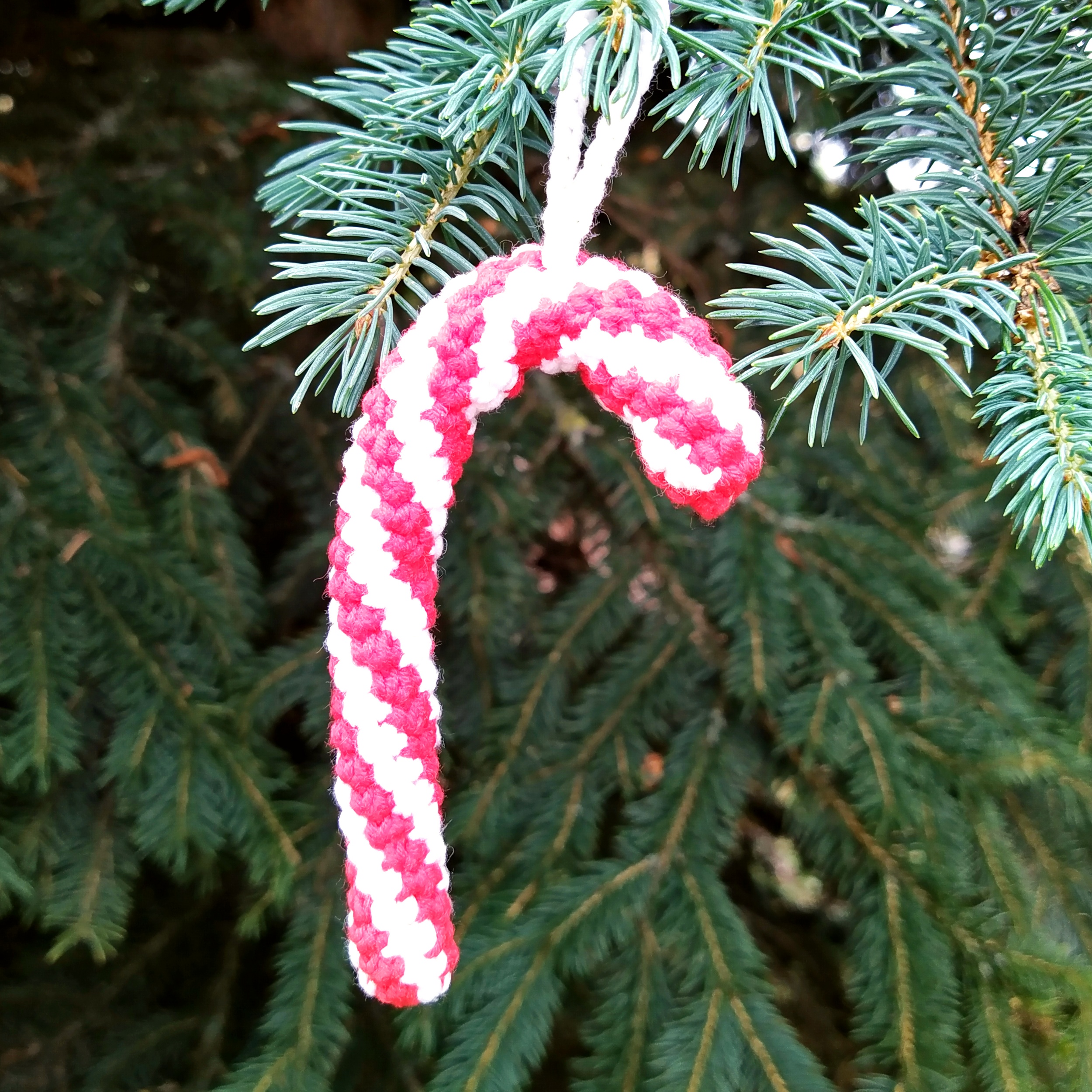 Crochet Christmas staff lollipop pattern - Christmas tree or | Inspire ...