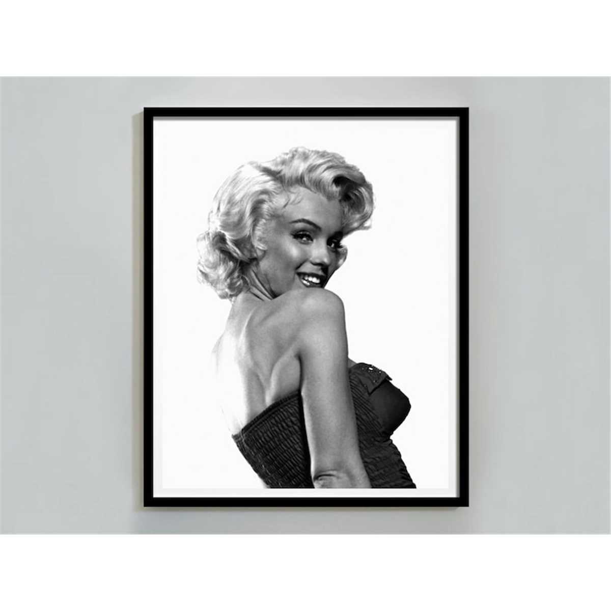 Marilyn Monroe Poster, Black and White, Marilyn Monroe Print | Inspire ...